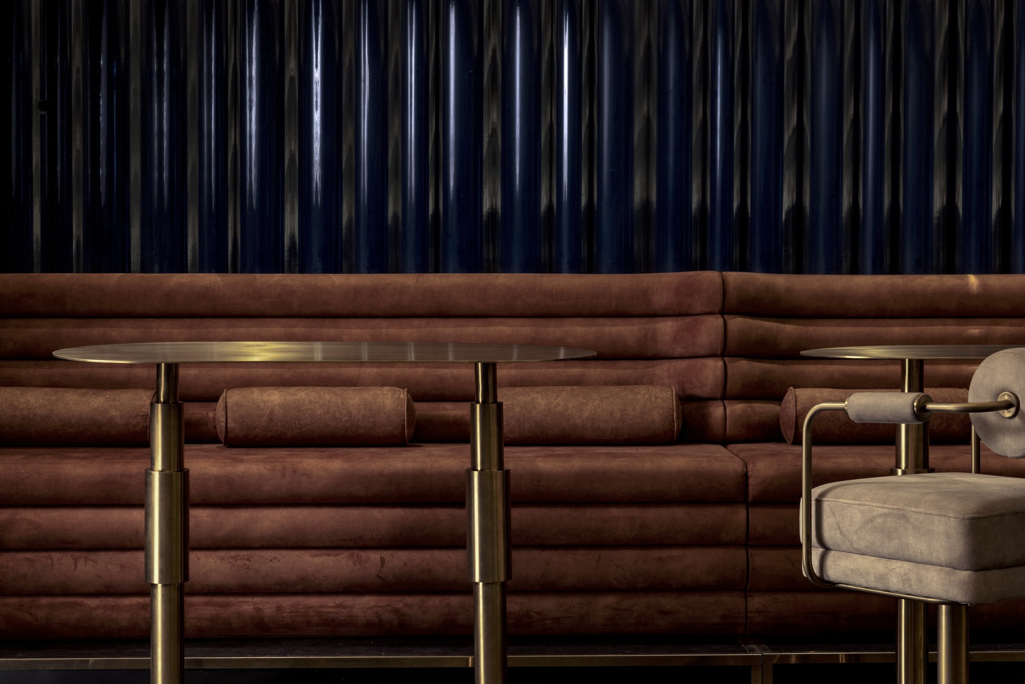 Gallery of Norman Cocktail Bar / Studiio Dangg - 11