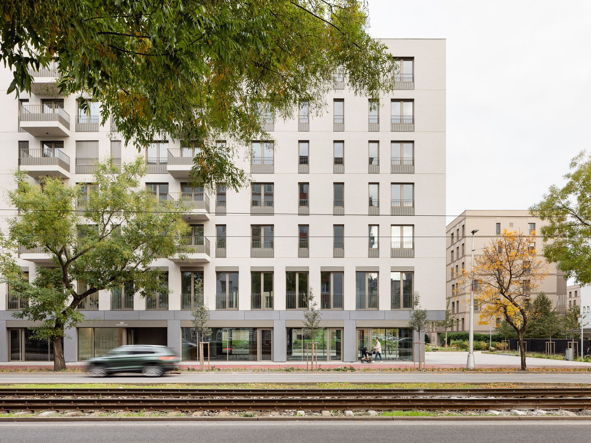 Gallery of Mixed-Use Building B10 / Sadovsky & Architects ...