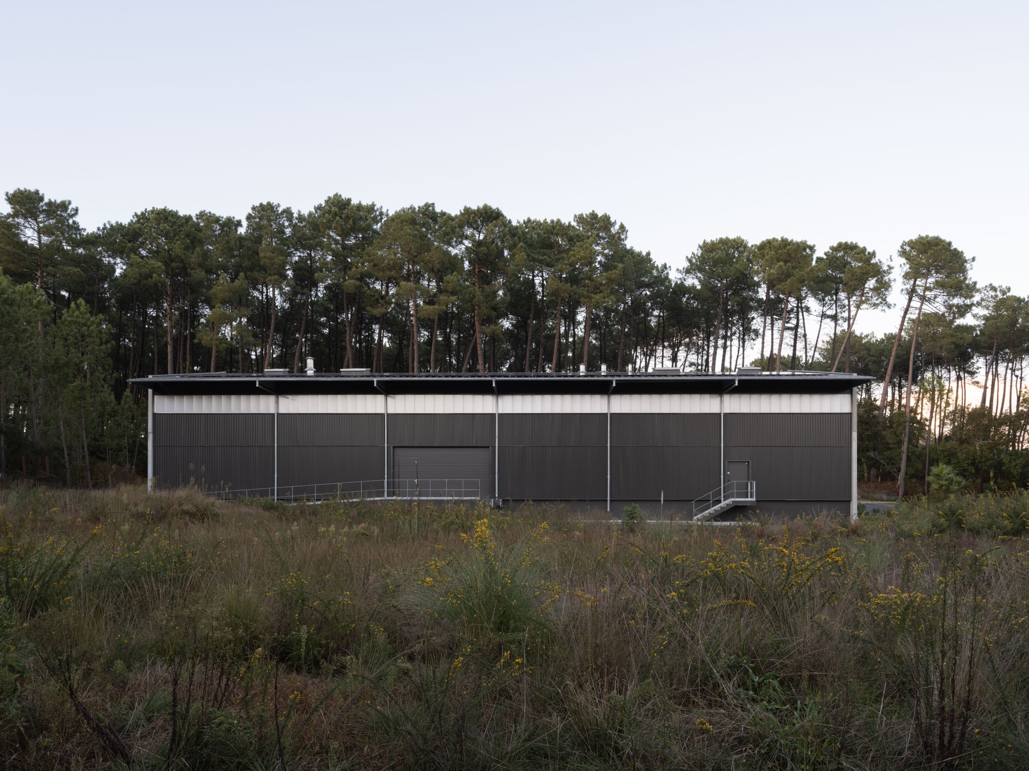 Gallery of Speaker Assembly Factory / formalocal - 15