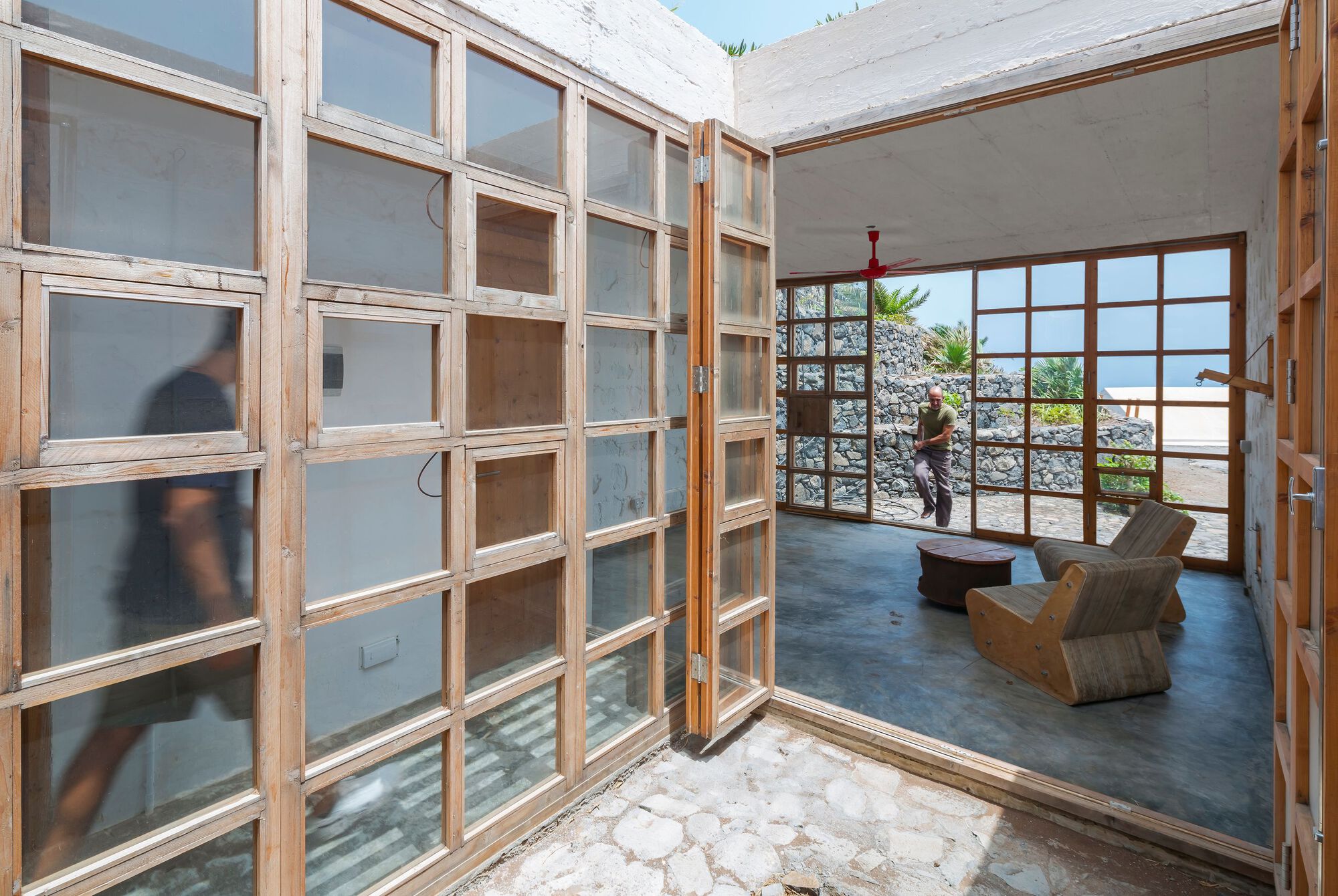 Galeria de Vila Ecológica em Chã de Igreja / Ramos Castellano ...