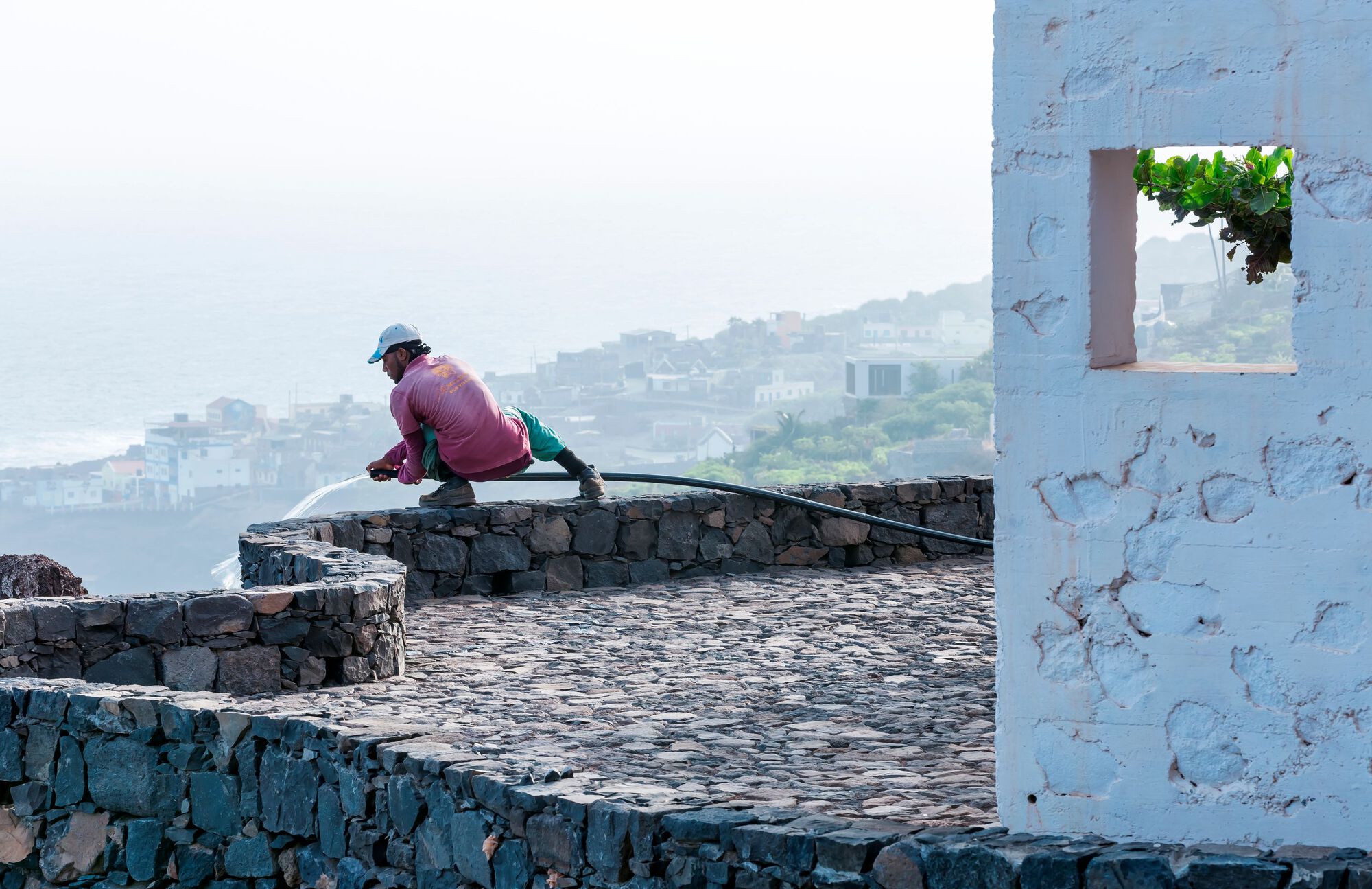 Galeria de Vila Ecológica em Chã de Igreja / Ramos Castellano ...
