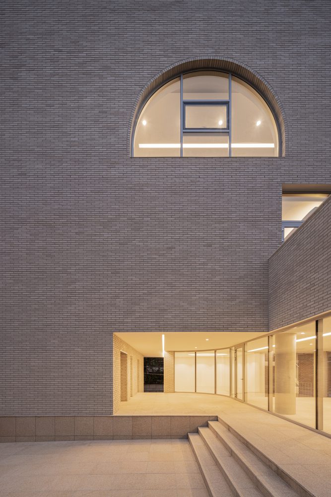 Gallery of Montage Hannam Film Studio and Headquarters / stpmj - 8