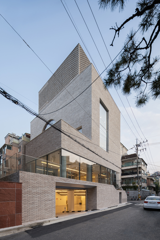 Gallery of Montage Hannam Film Studio and Headquarters / stpmj - 7