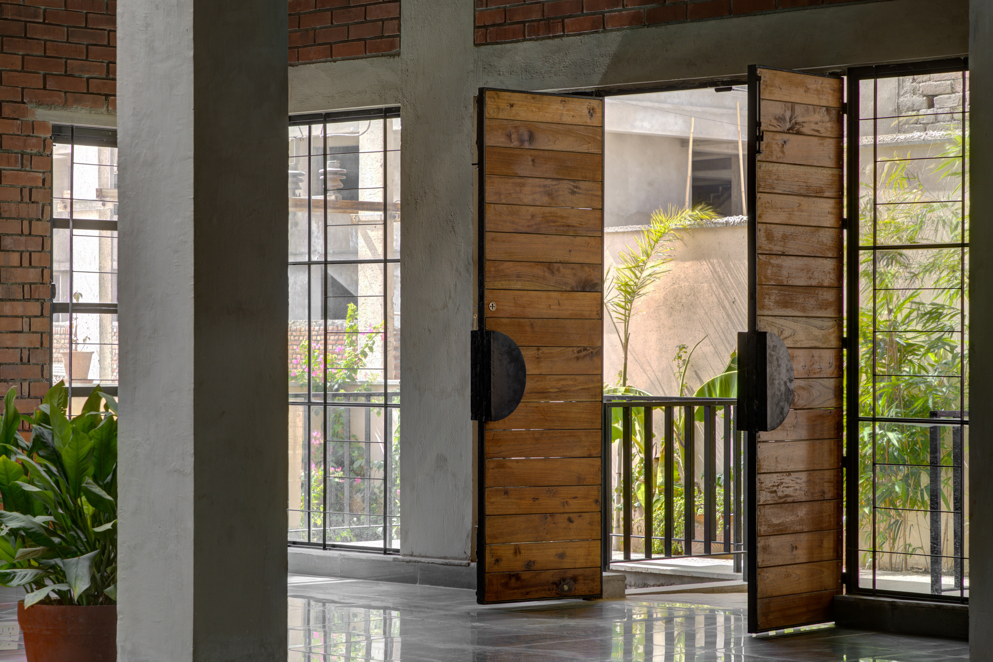 Gallery of Chinar Textile Studio / Juhi Mehta Architects - 10