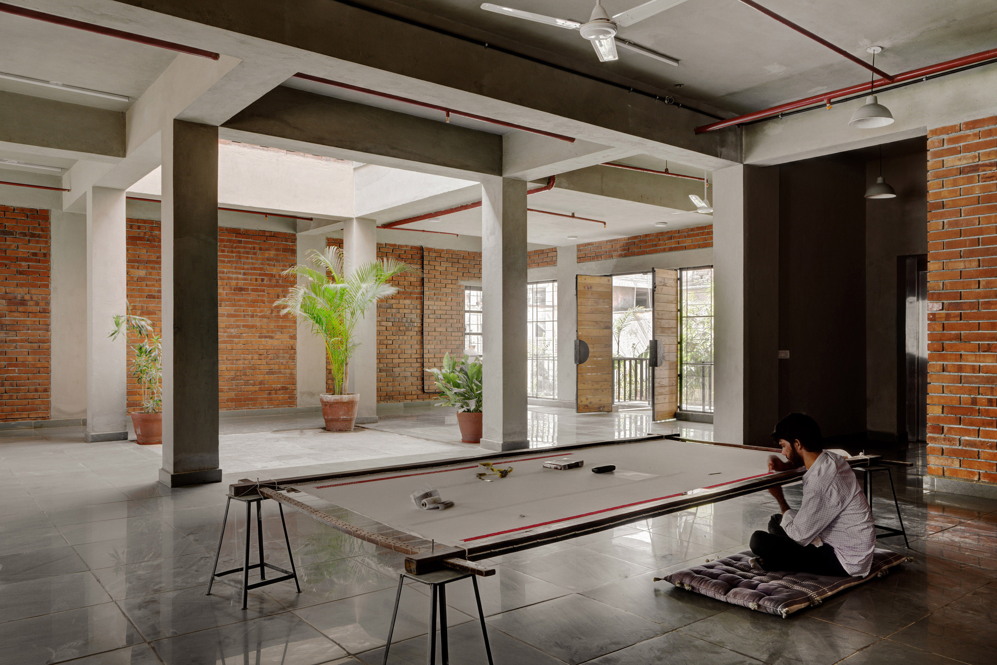 Gallery of Chinar Textile Studio / Juhi Mehta Architects - 8