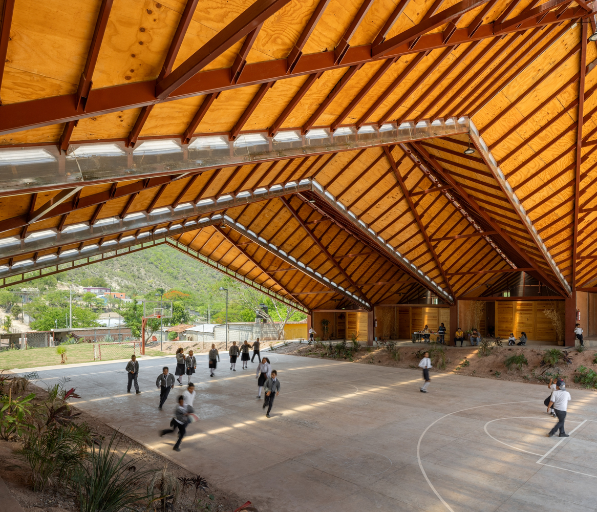 MCHAP Reveals Phyllis Lambert Agent of Excellence Award, Honoring Román ...