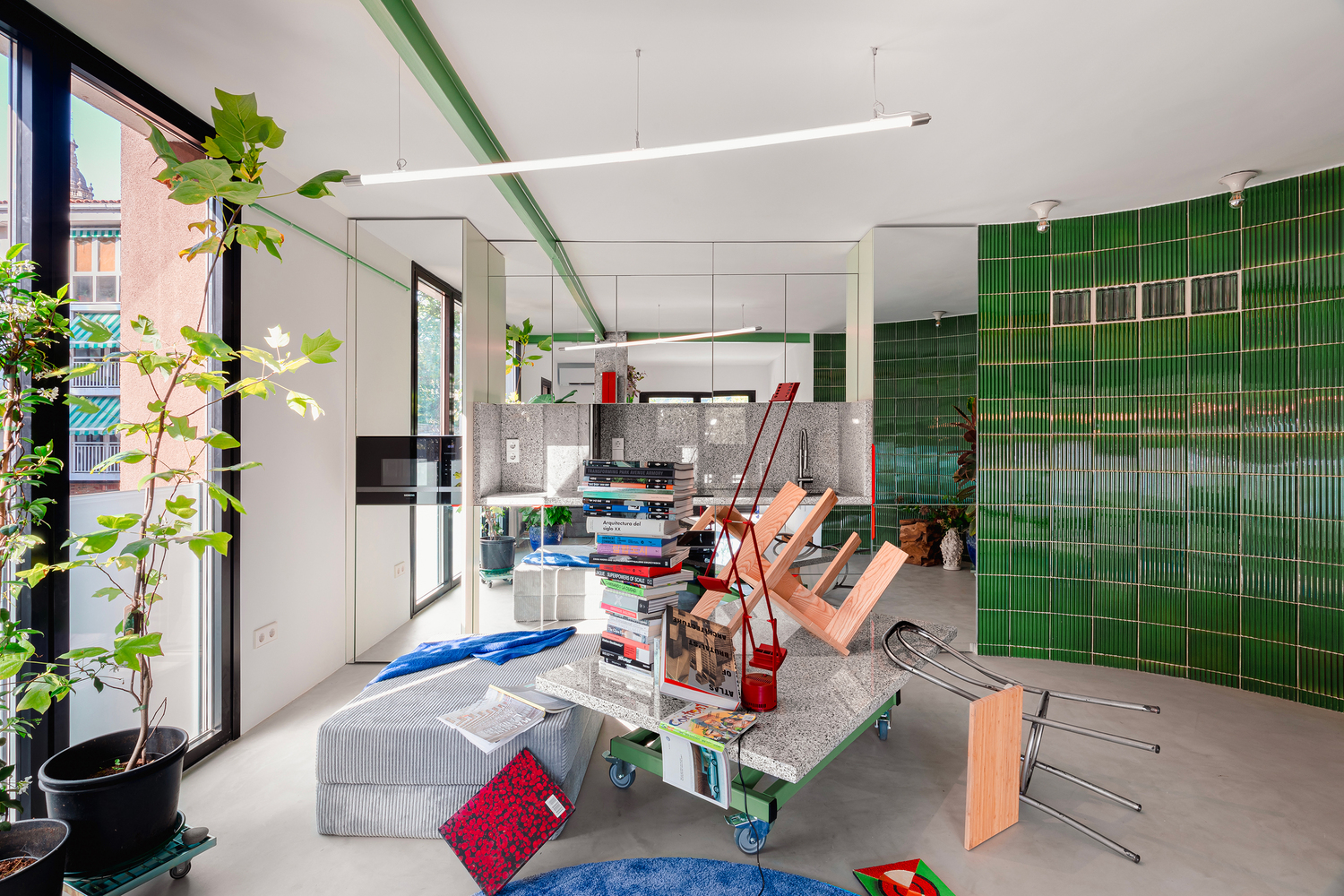 Gallery of Unplanned Domestic Prototype Space / Ismael Medina Manzano ...