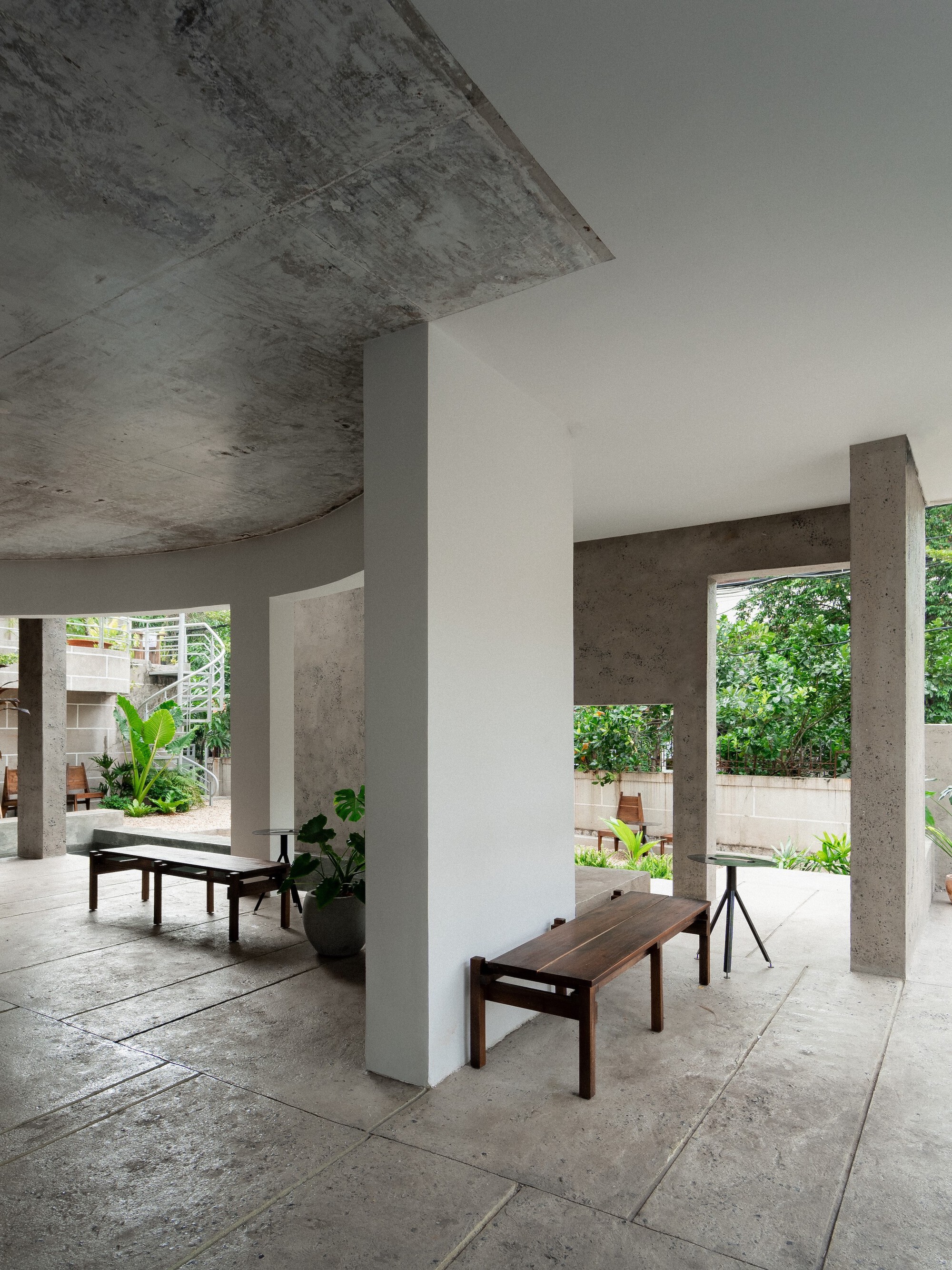 Gallery of A Collage of Outcasts Coffee Shop and Office / 324PRAXIS - 15