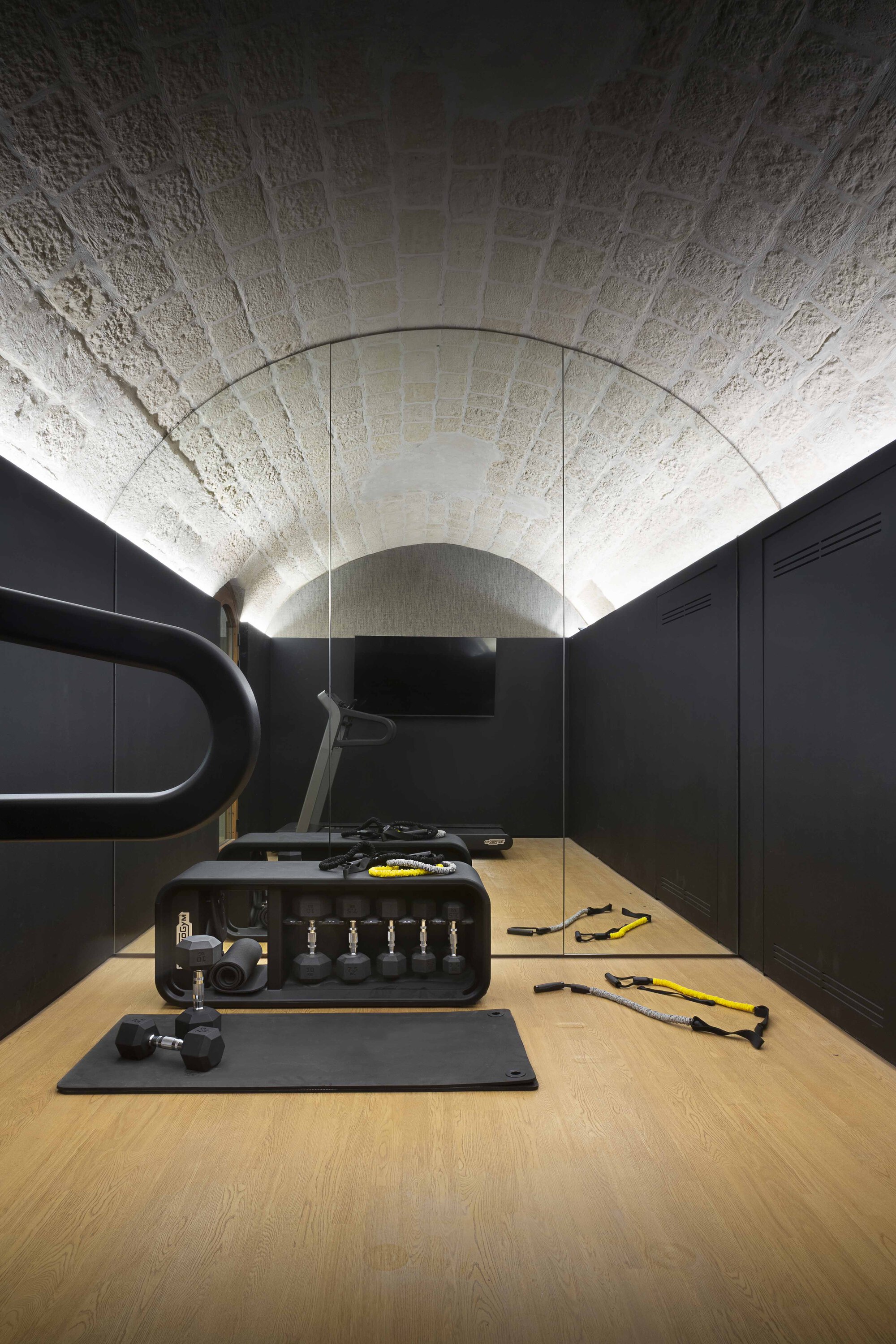 Gallery of Provence Showroom / Studio Vincent Eschalier - 35