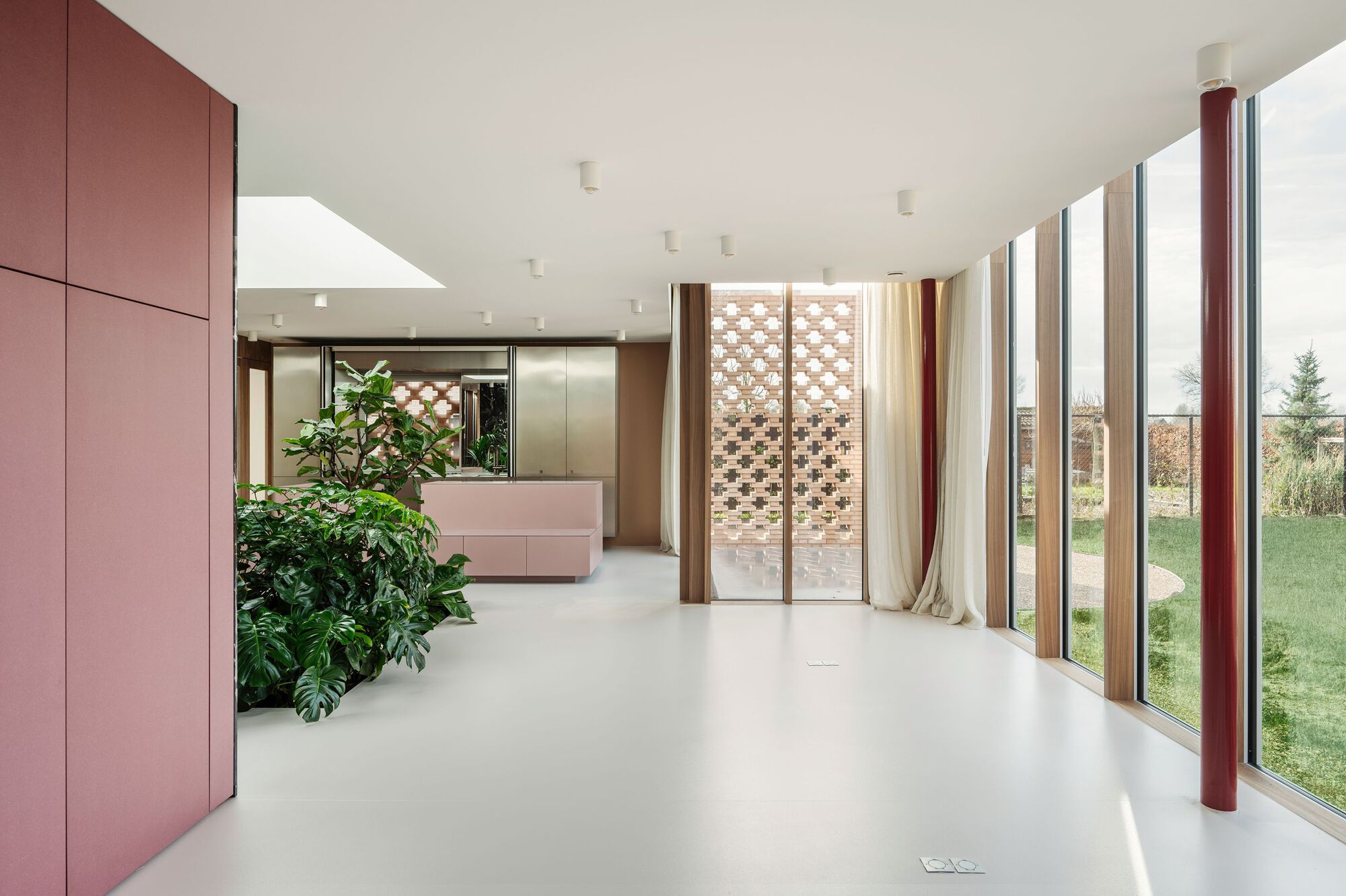 Galeria de Casa Pátio / Studio Okami Architects - 3