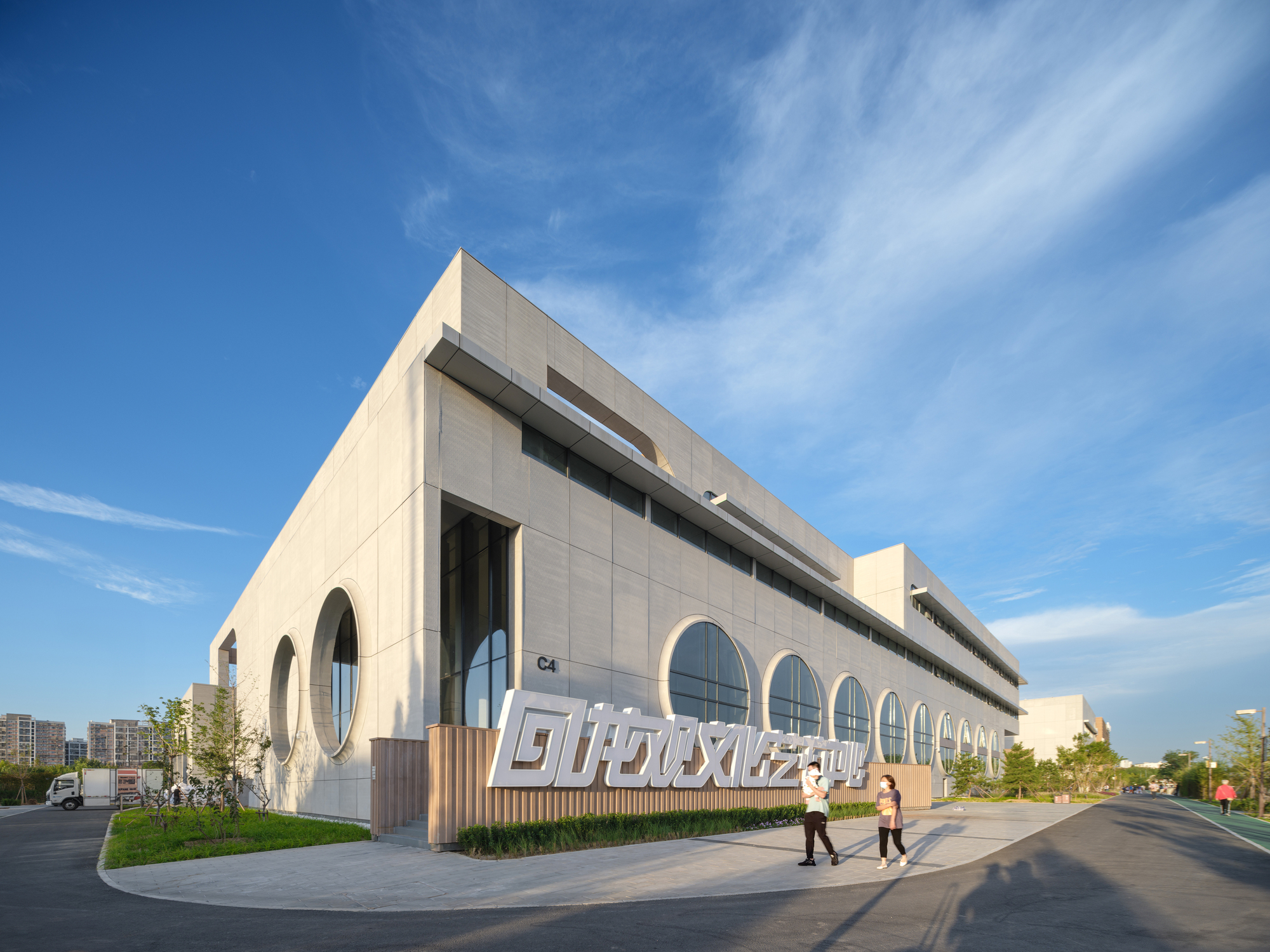 Gallery of Huilongguan Sports and Cultural Center / DAQI ARCHITECTS ...