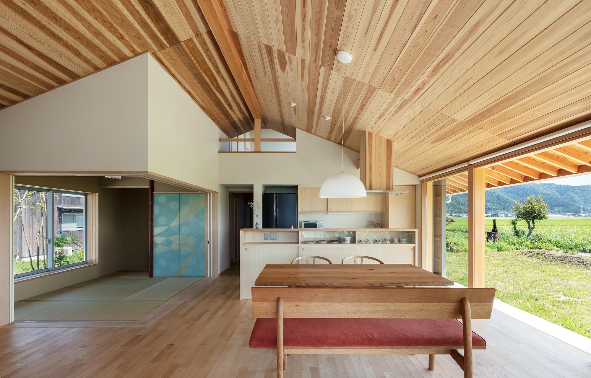 Gallery of House in Koto / Uno Architects - 8