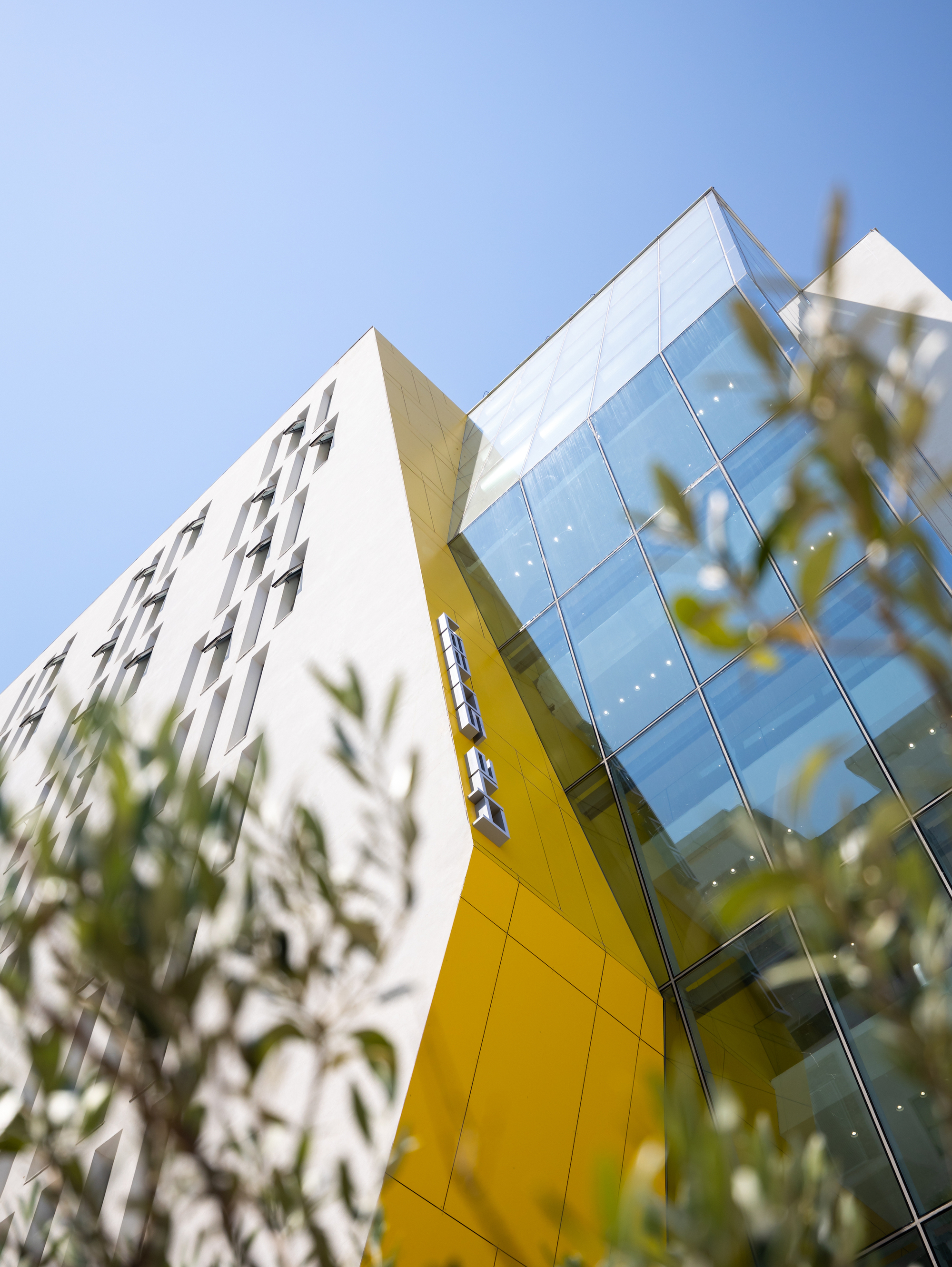 Gallery of The Screen Office / ARK-architecture + AUDA - 12