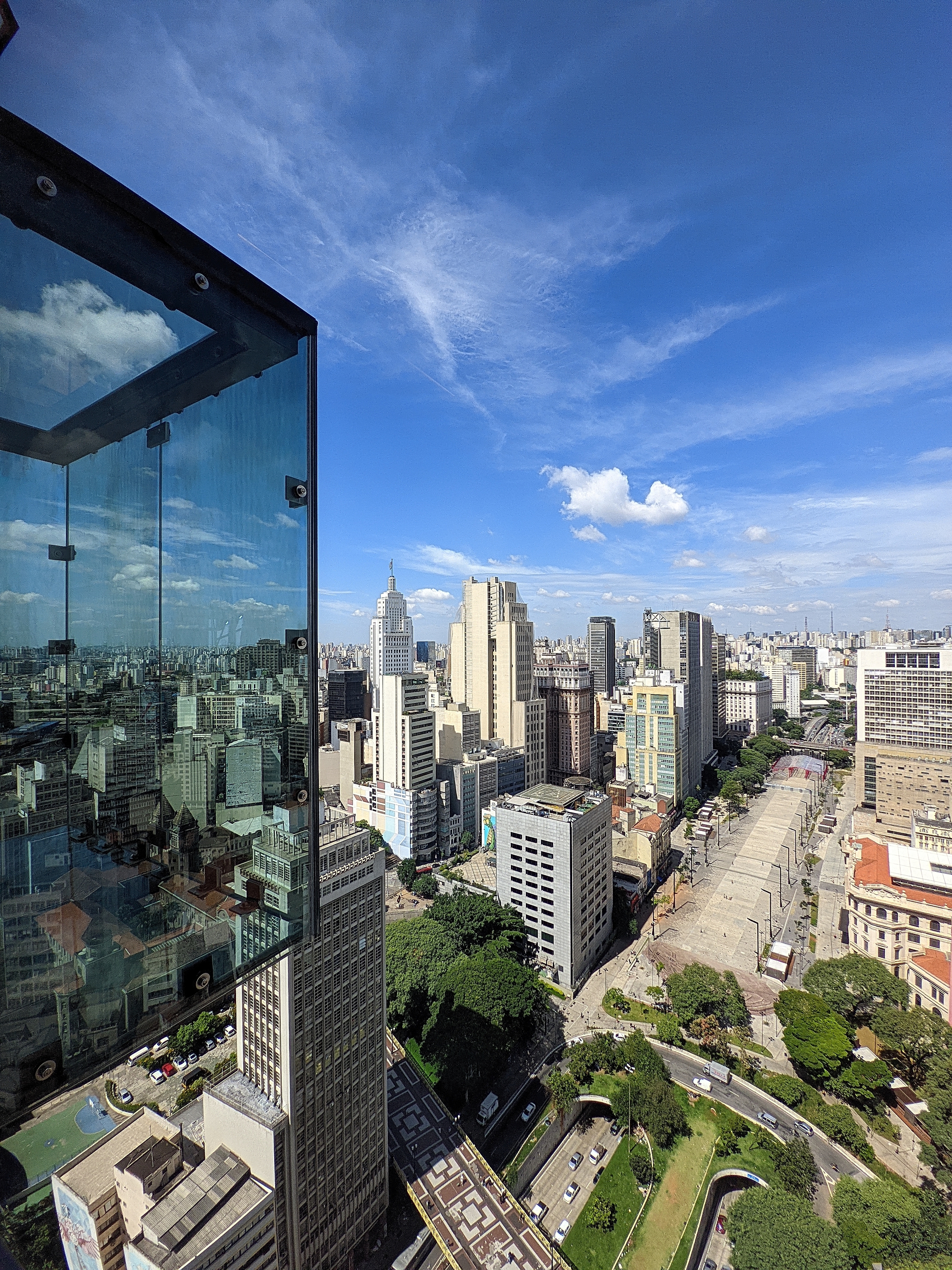 Gallery of Walking on Air: Thrilling Sao Paulo Views from a 42-nd Floor ...