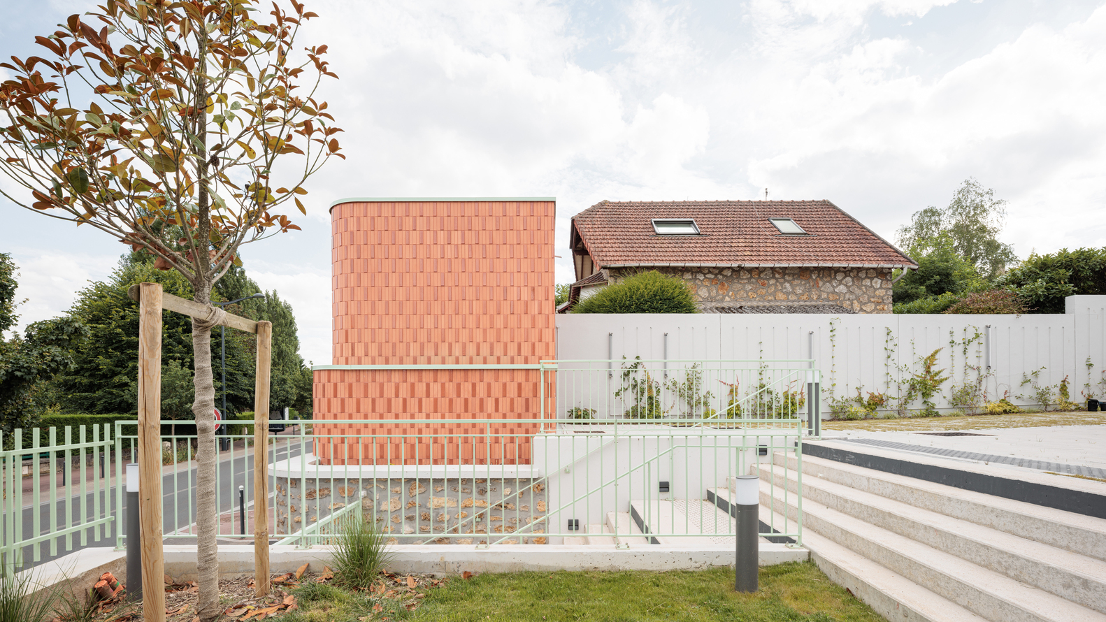 Gallery of Rosa Bonheur Cultural Center / Modal Architecture - 5