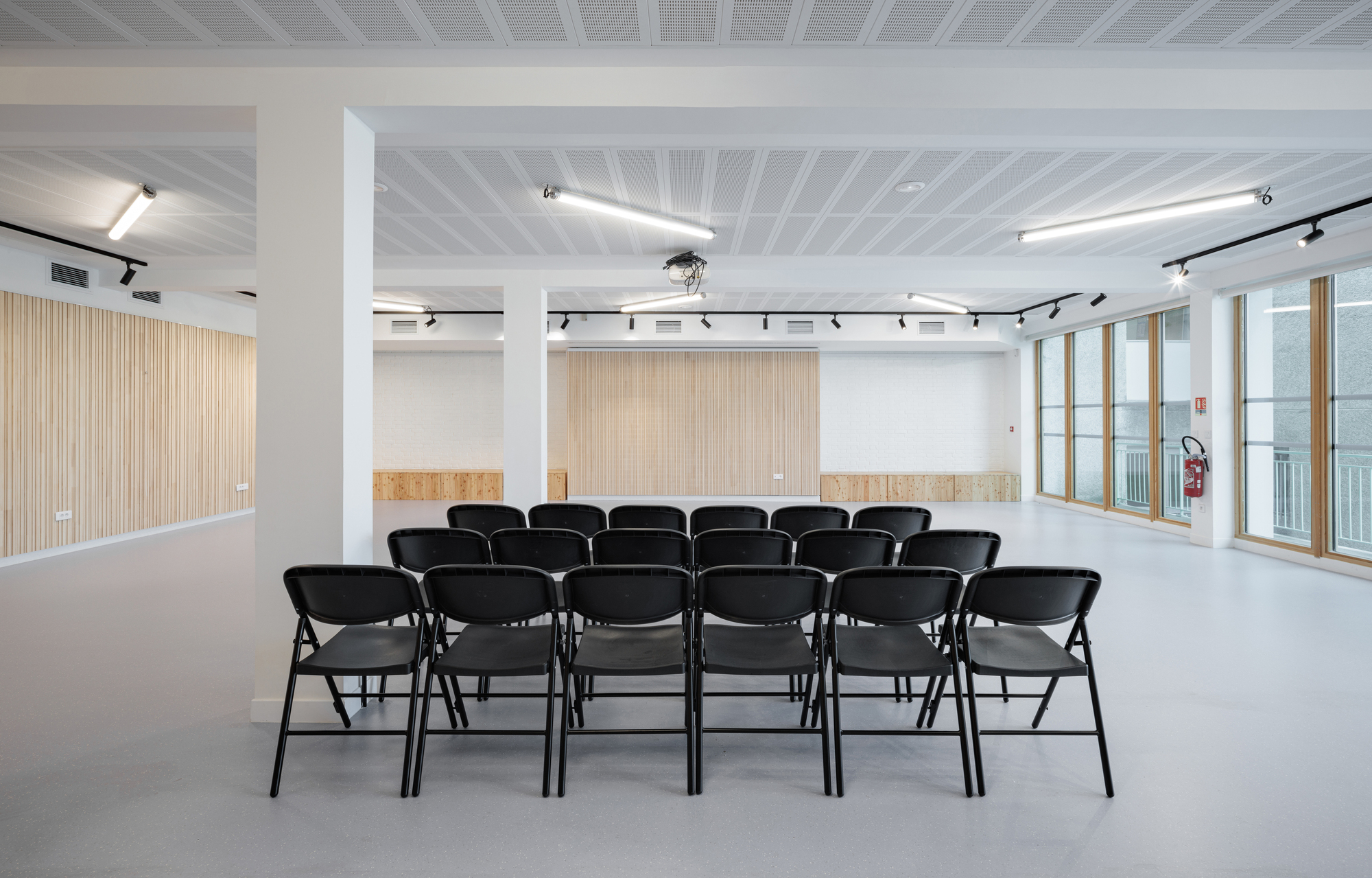 Gallery of Rosa Bonheur Cultural Center / Modal Architecture - 12