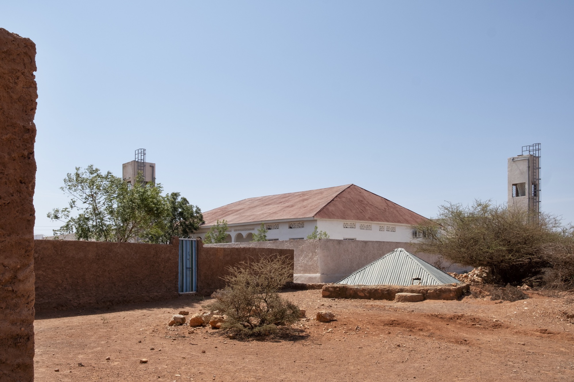 Galeria de Hospital Distrital de Burtinle / Architectural Pioneering ...