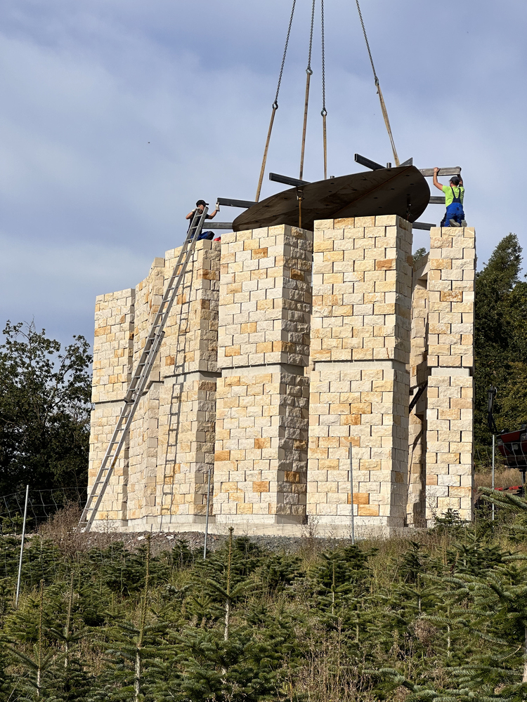 Gallery of Open Chapel / Christoph Hesse Architects - 27