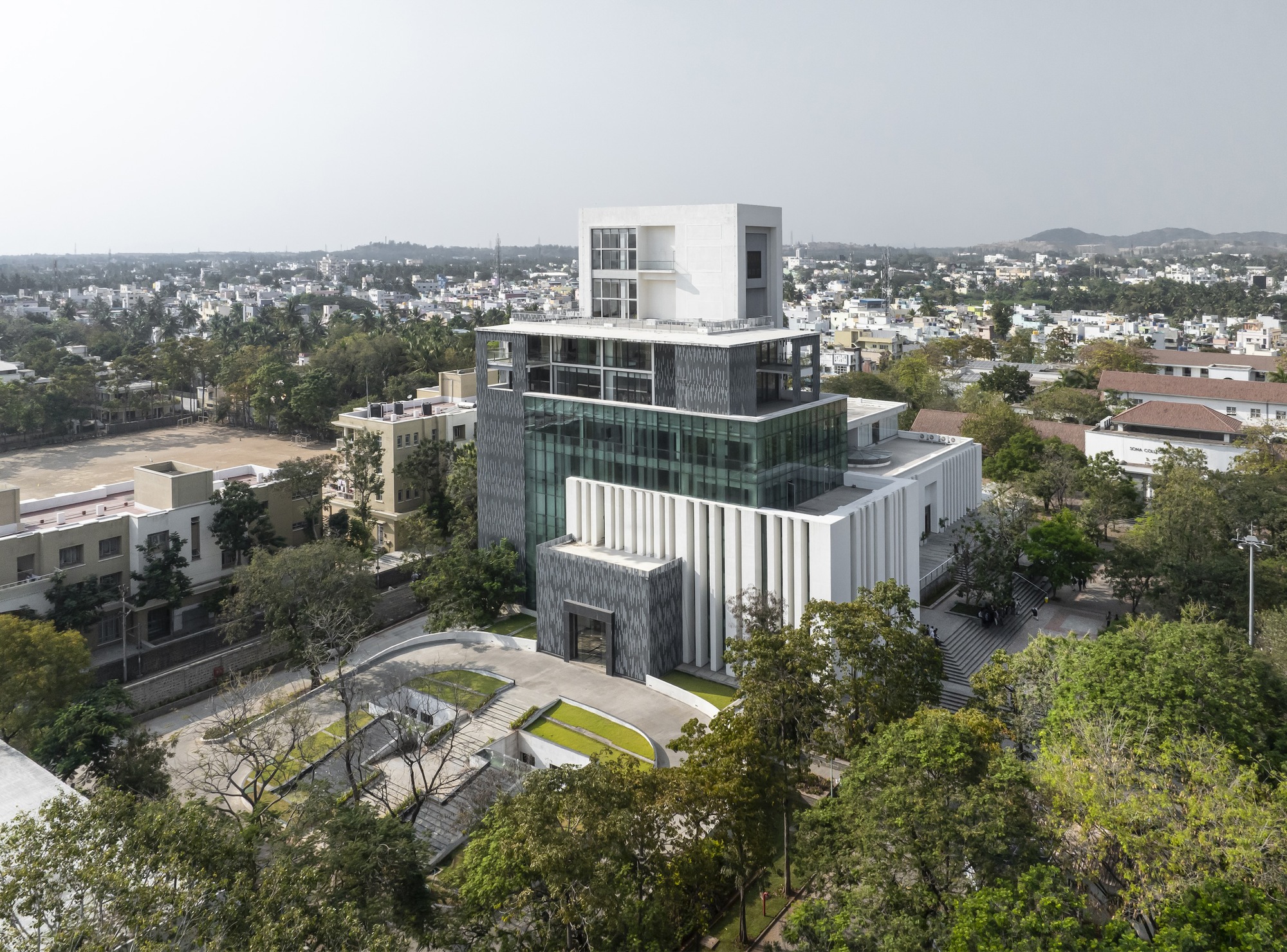 Gallery of Sona University Centre & Library Block / IMK Architects - 11