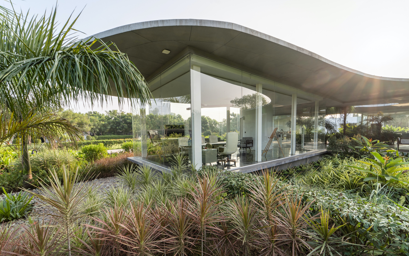 Gallery of Exploring Fluid Forms in Indian Architecture: A Cultural ...