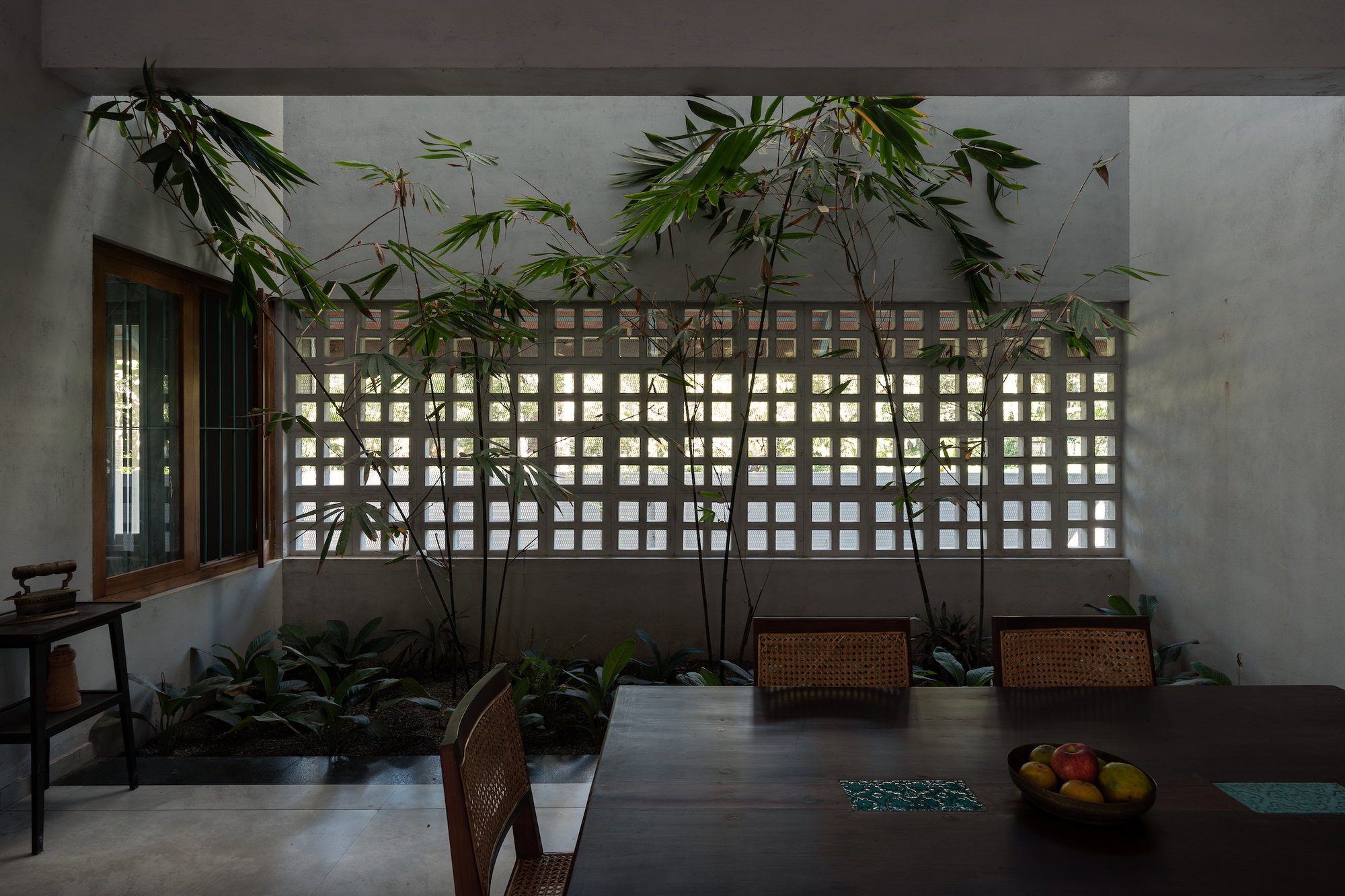 Gallery of Nadumuttam House / i2a Architects Studio - 10