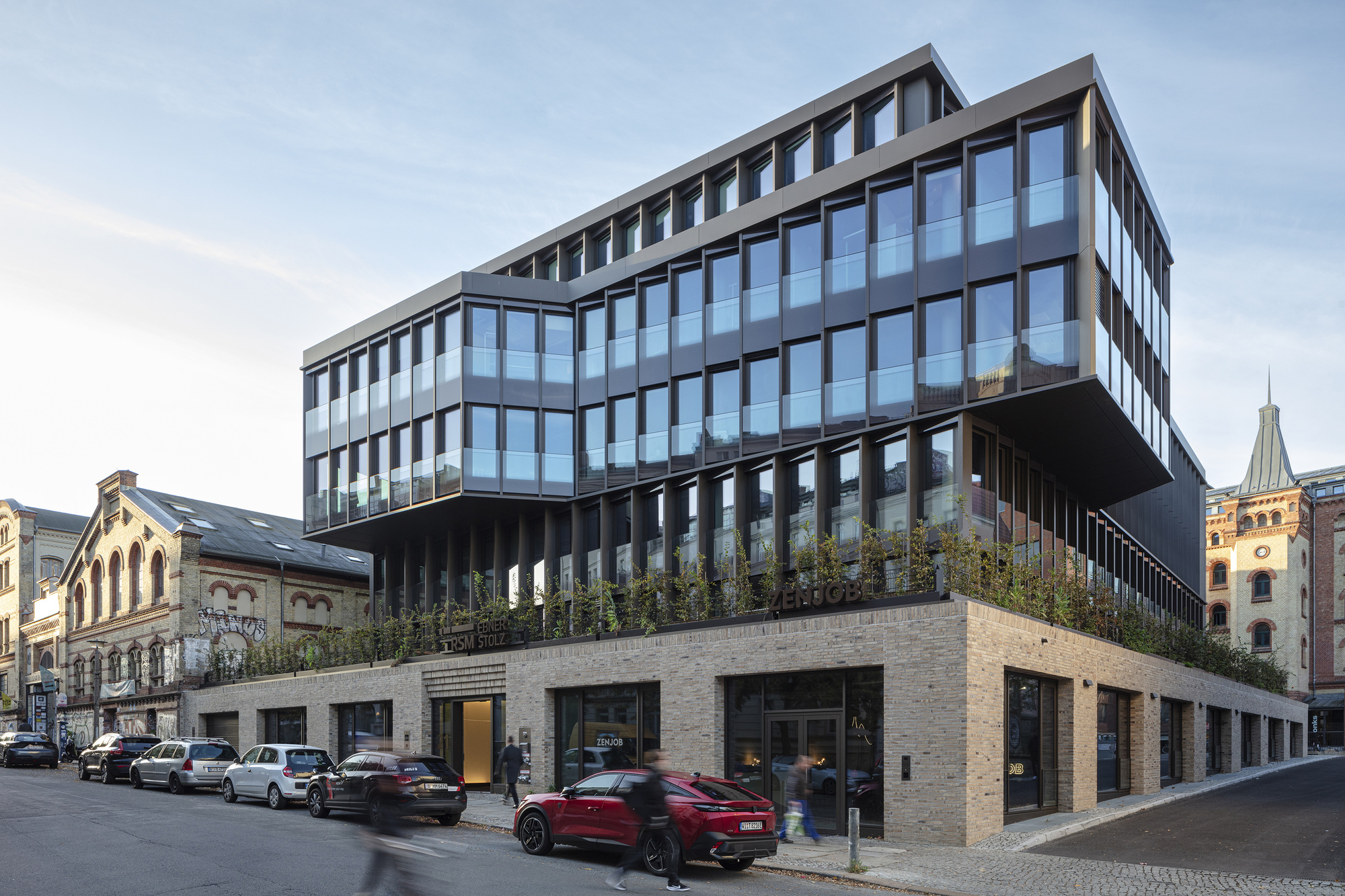 Gallery of SAB Office Building / Sergei Tchoban - 6