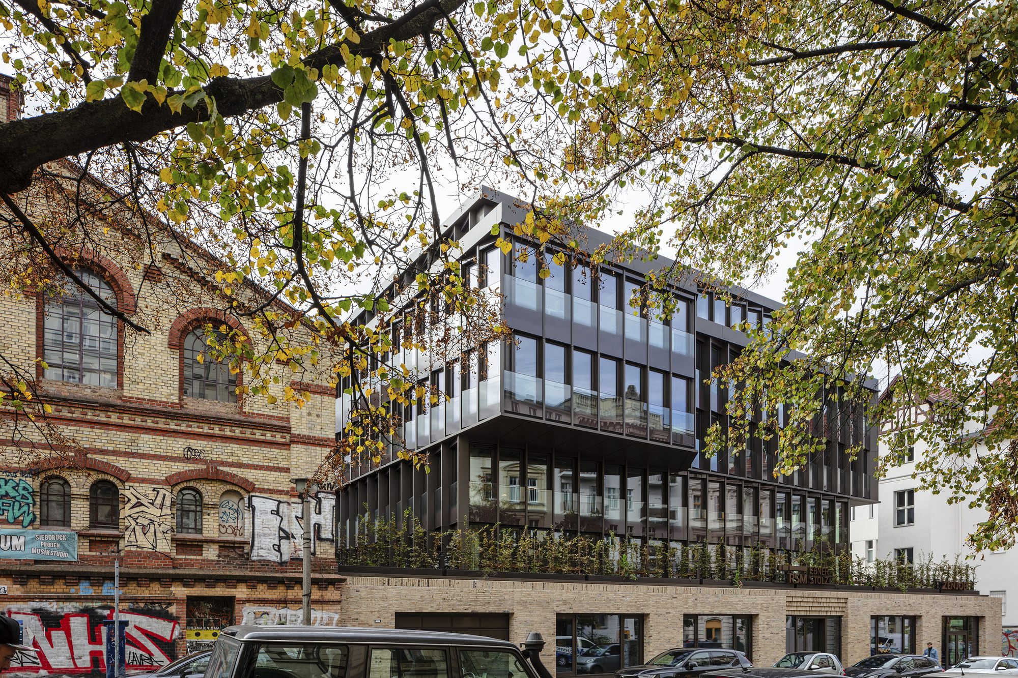 Gallery of SAB Office Building / Sergei Tchoban - 11