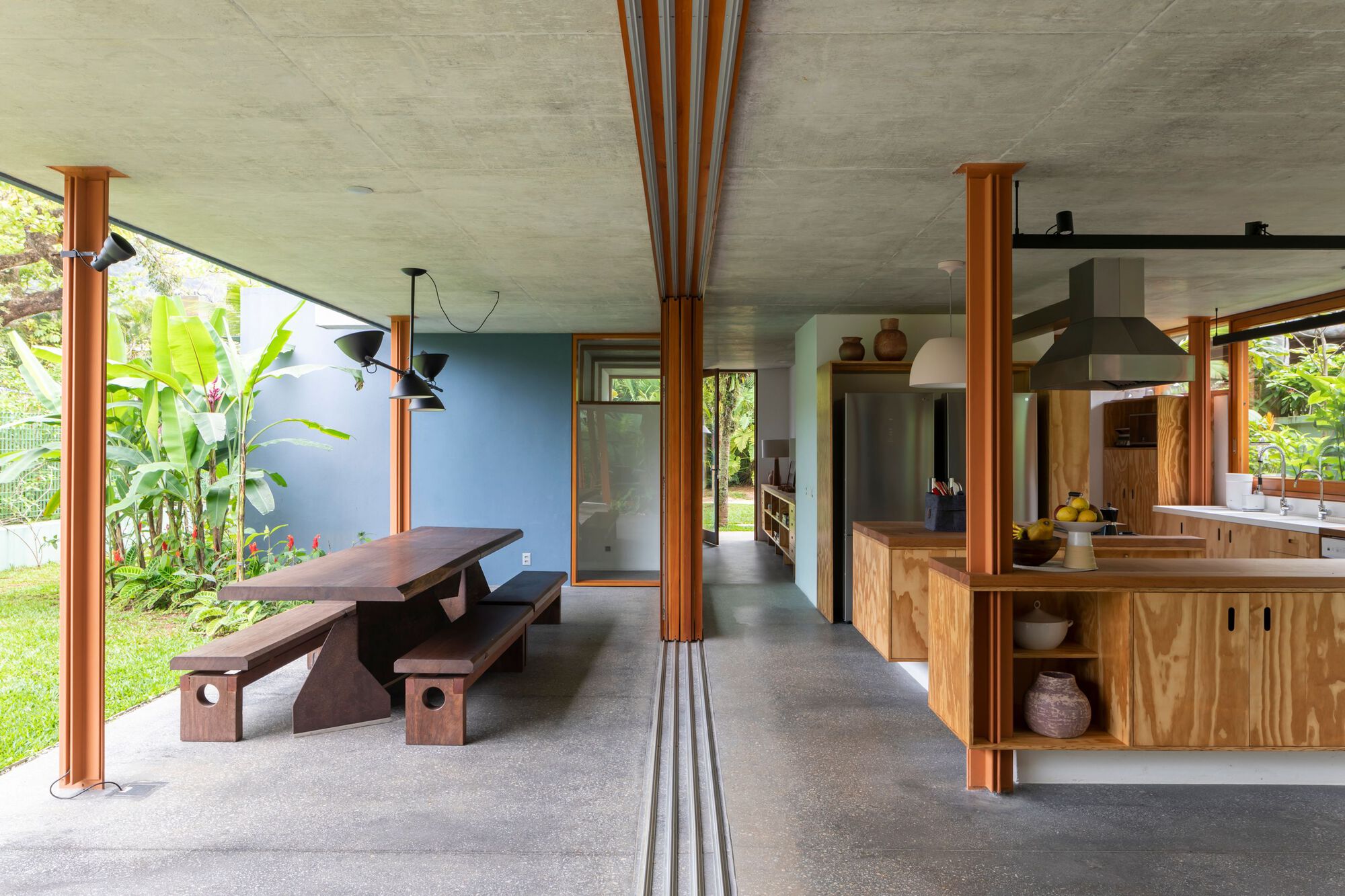 Gallery of House on Baleia Beach / André Vainer Arquitetos - 24