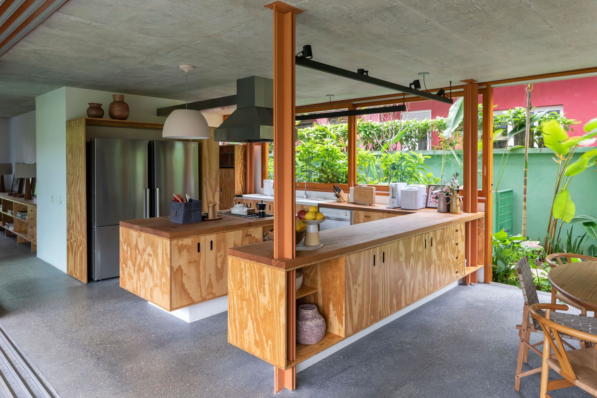 Gallery of House on Baleia Beach / André Vainer Arquitetos - 2