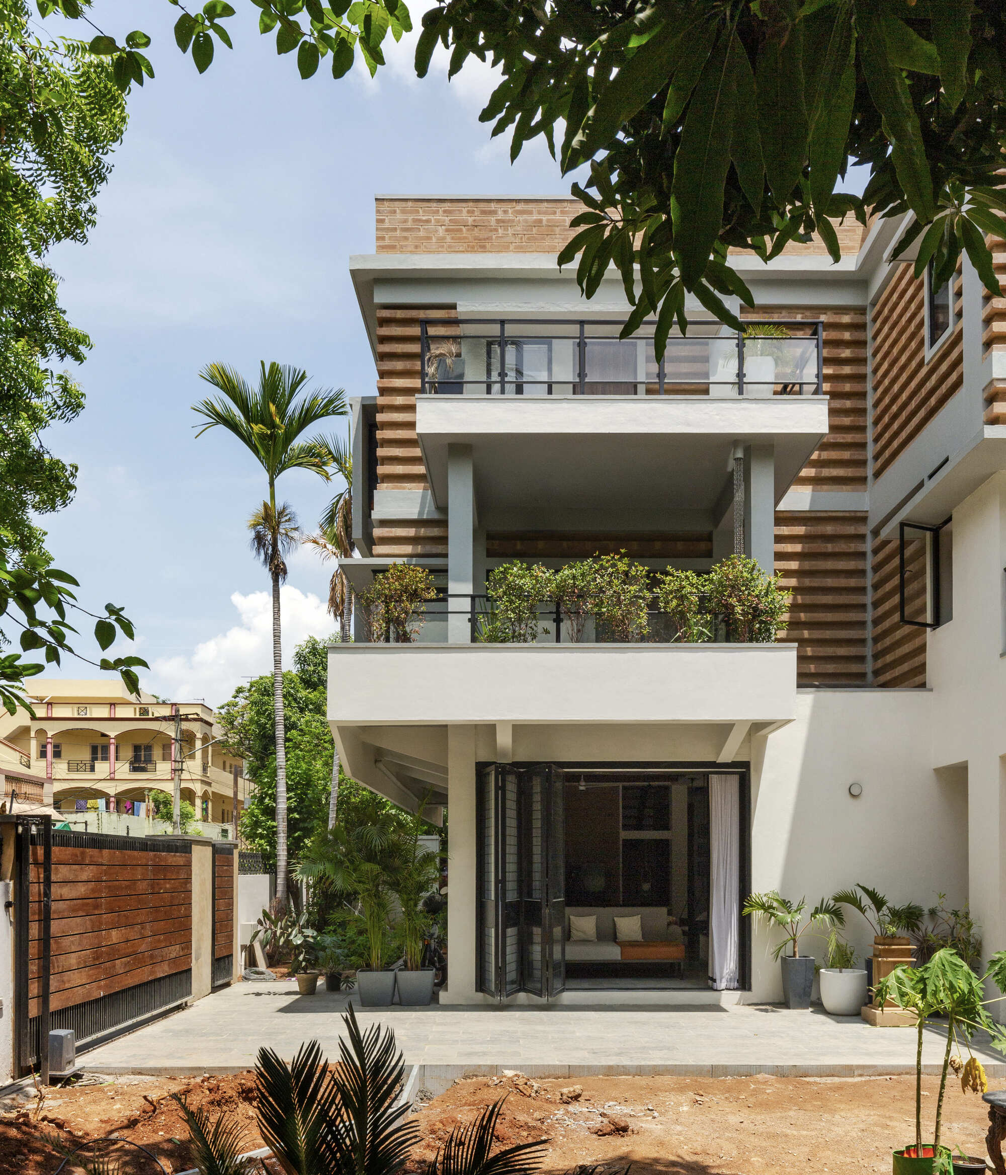 Gallery of Shruthi and Sunith's House / Biome Environmental Solutions - 8
