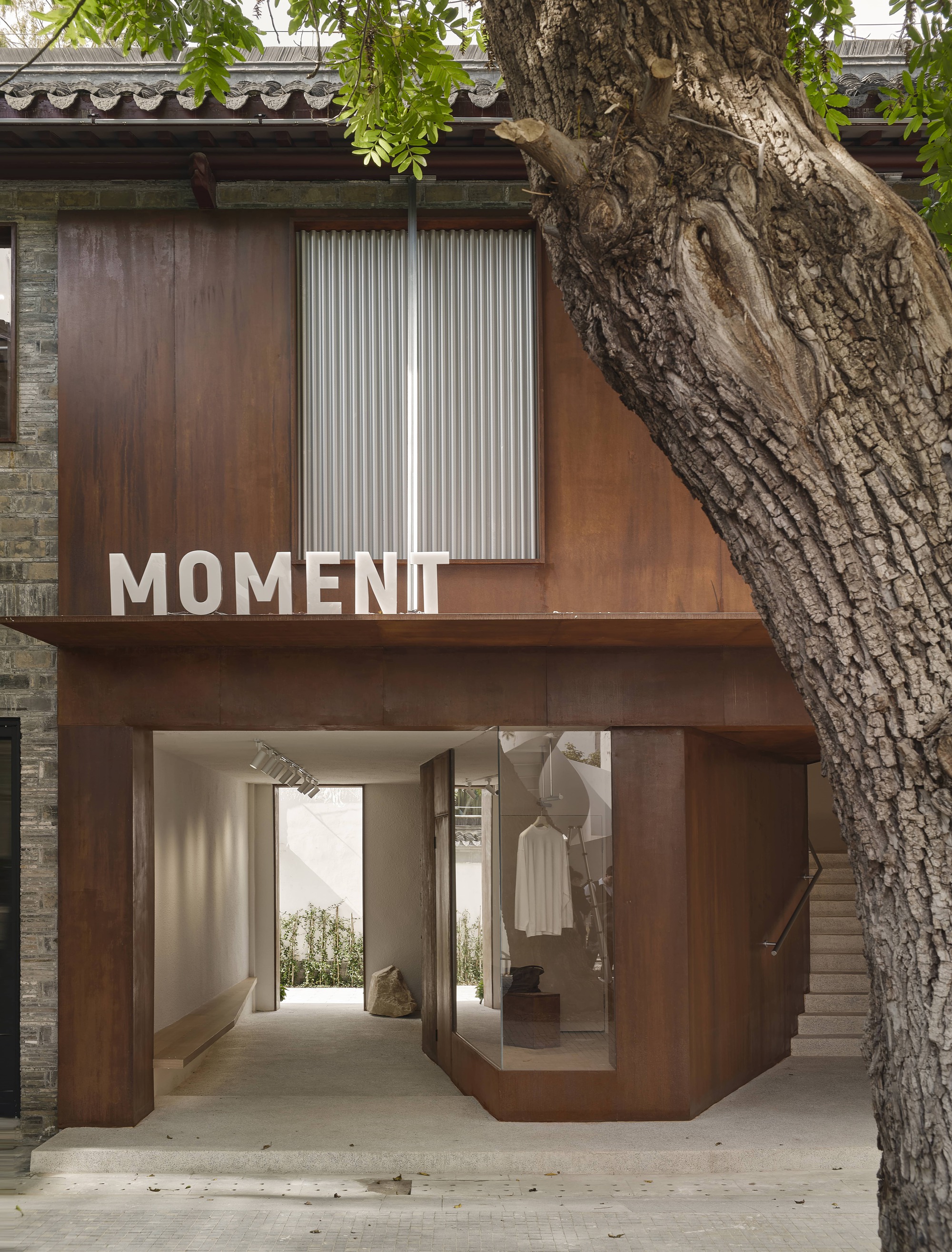 Galería de Moment Tienda Boutique / Modum Atelier - 5