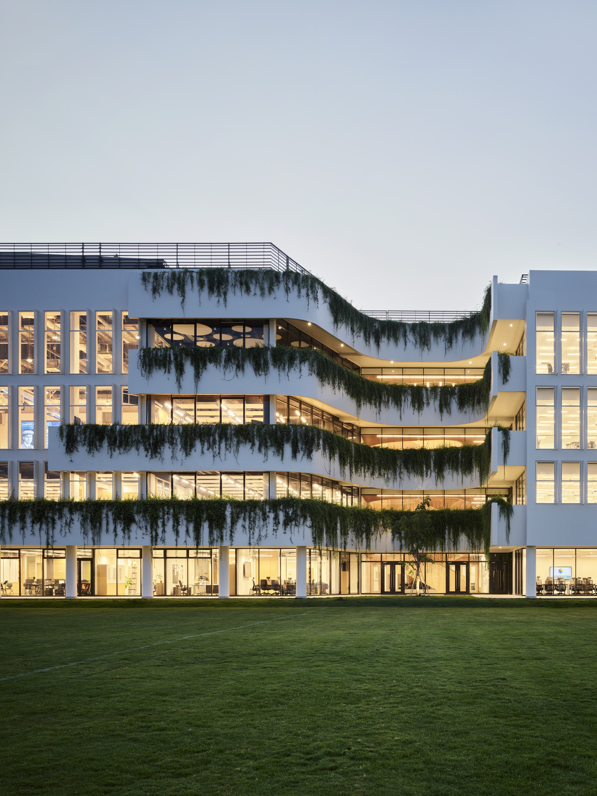 Gallery of New Middle School and STEAM Design Center / Flansburgh ...