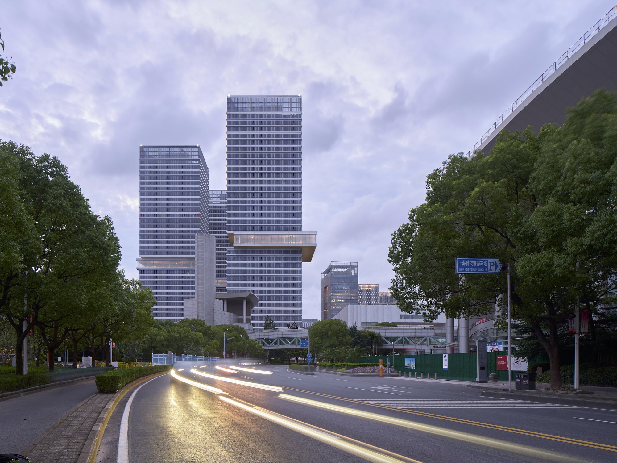 Gallery of Huamu Lot 10 – The Summit / KPF - 10