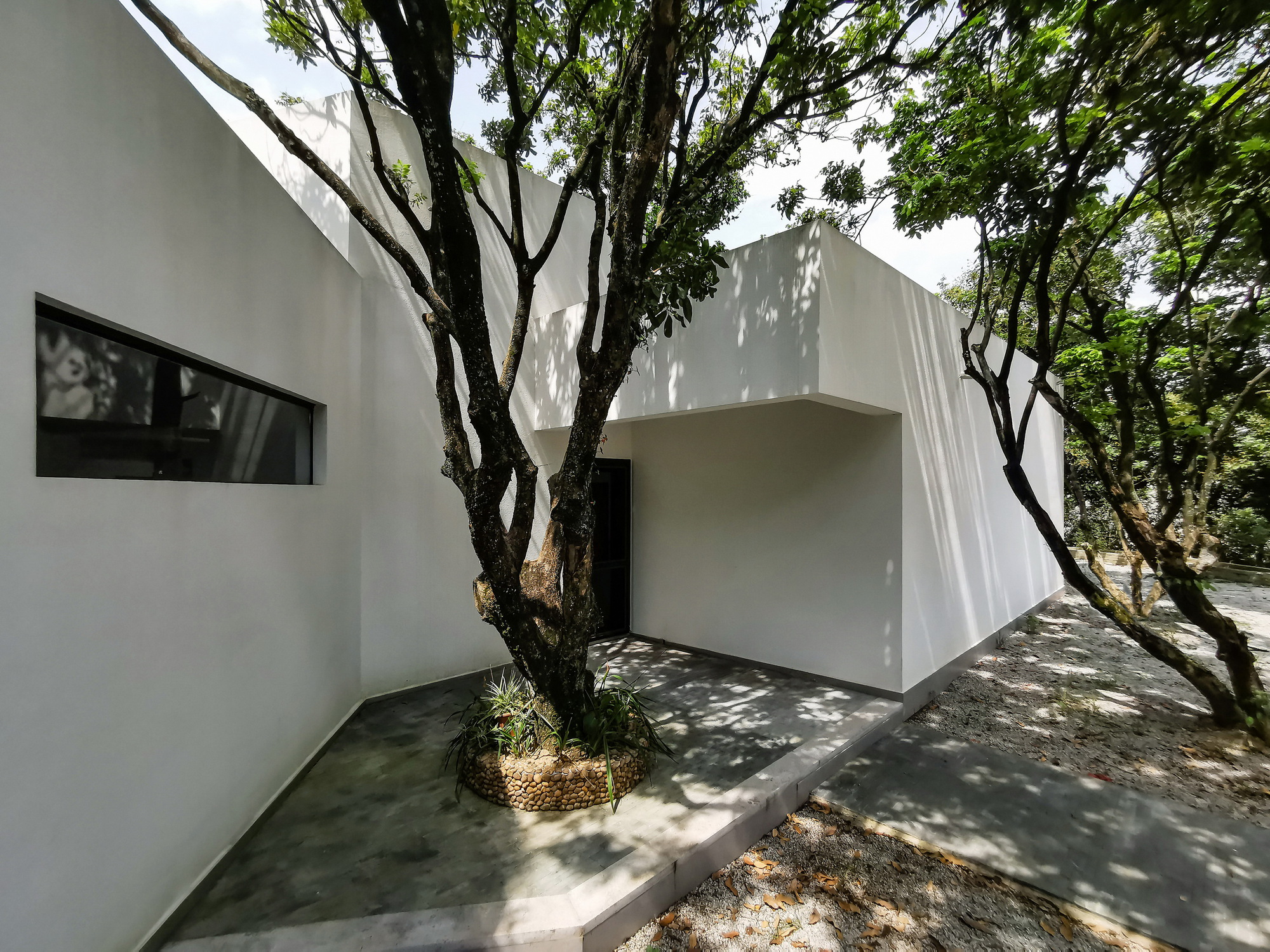 Gallery of Courtyard under Longan Trees / Spacework Architects - 18