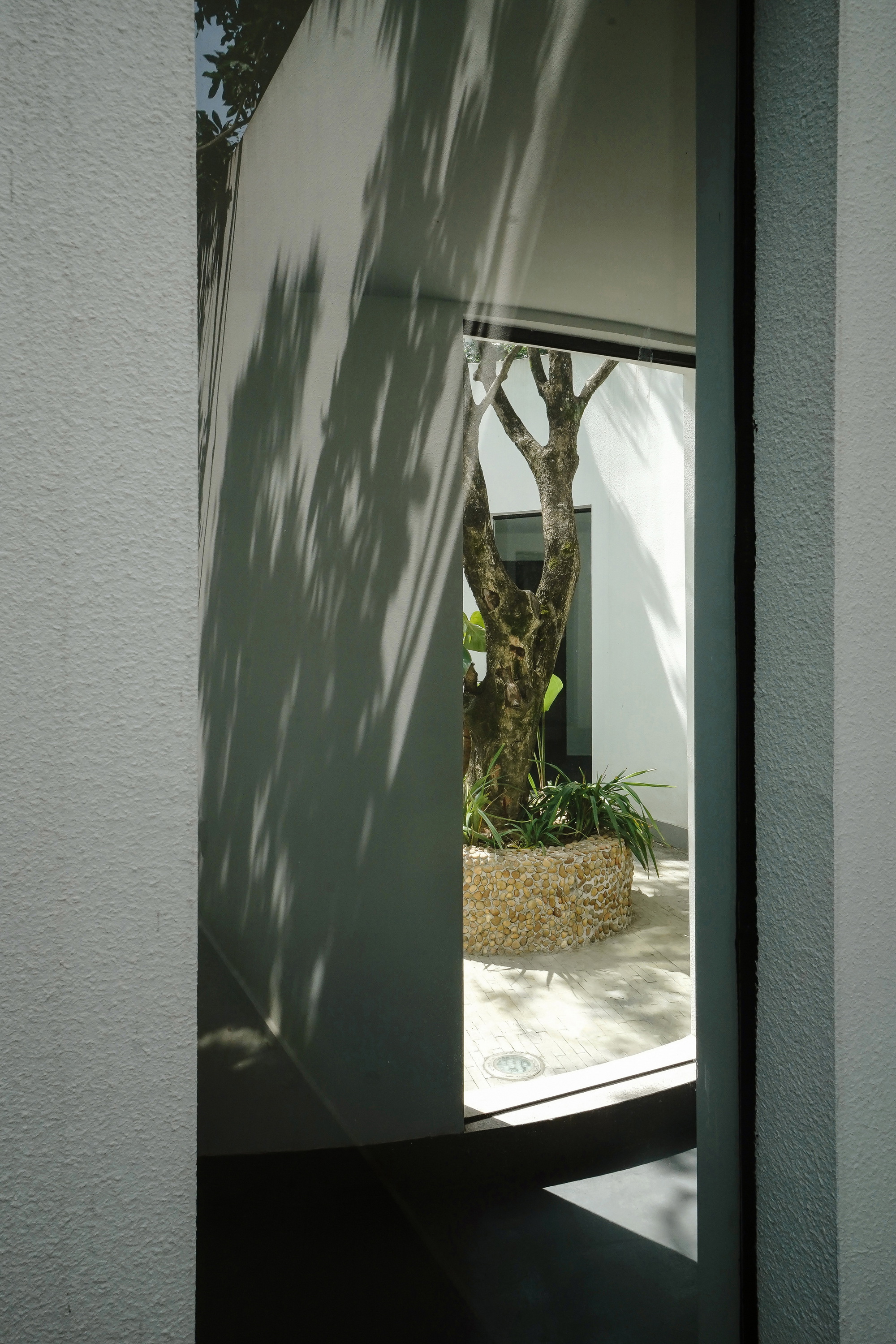 Gallery of Courtyard under Longan Trees / Spacework Architects - 23