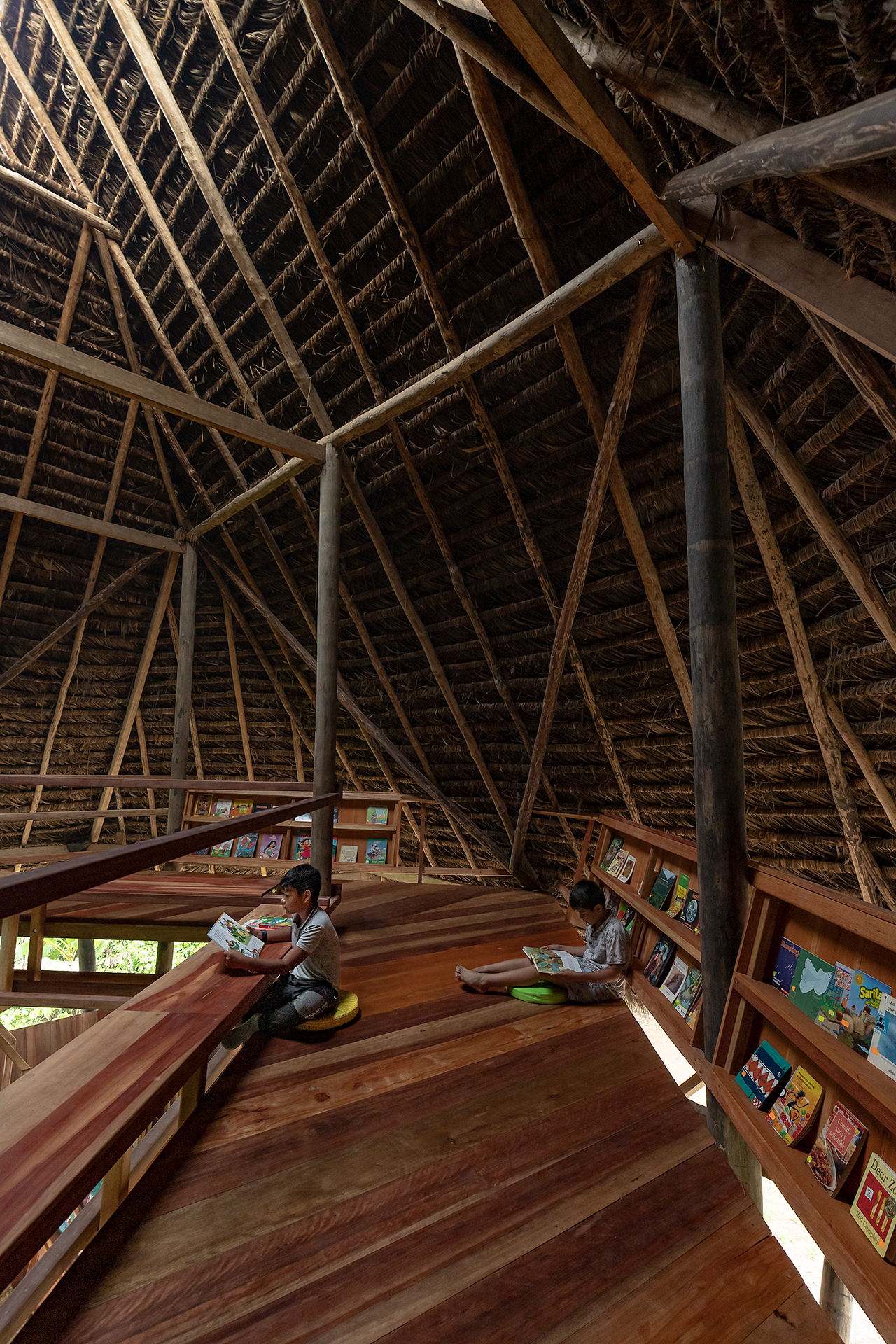 Gallery of Yuyarina Pacha Community Library / Al Borde - 16