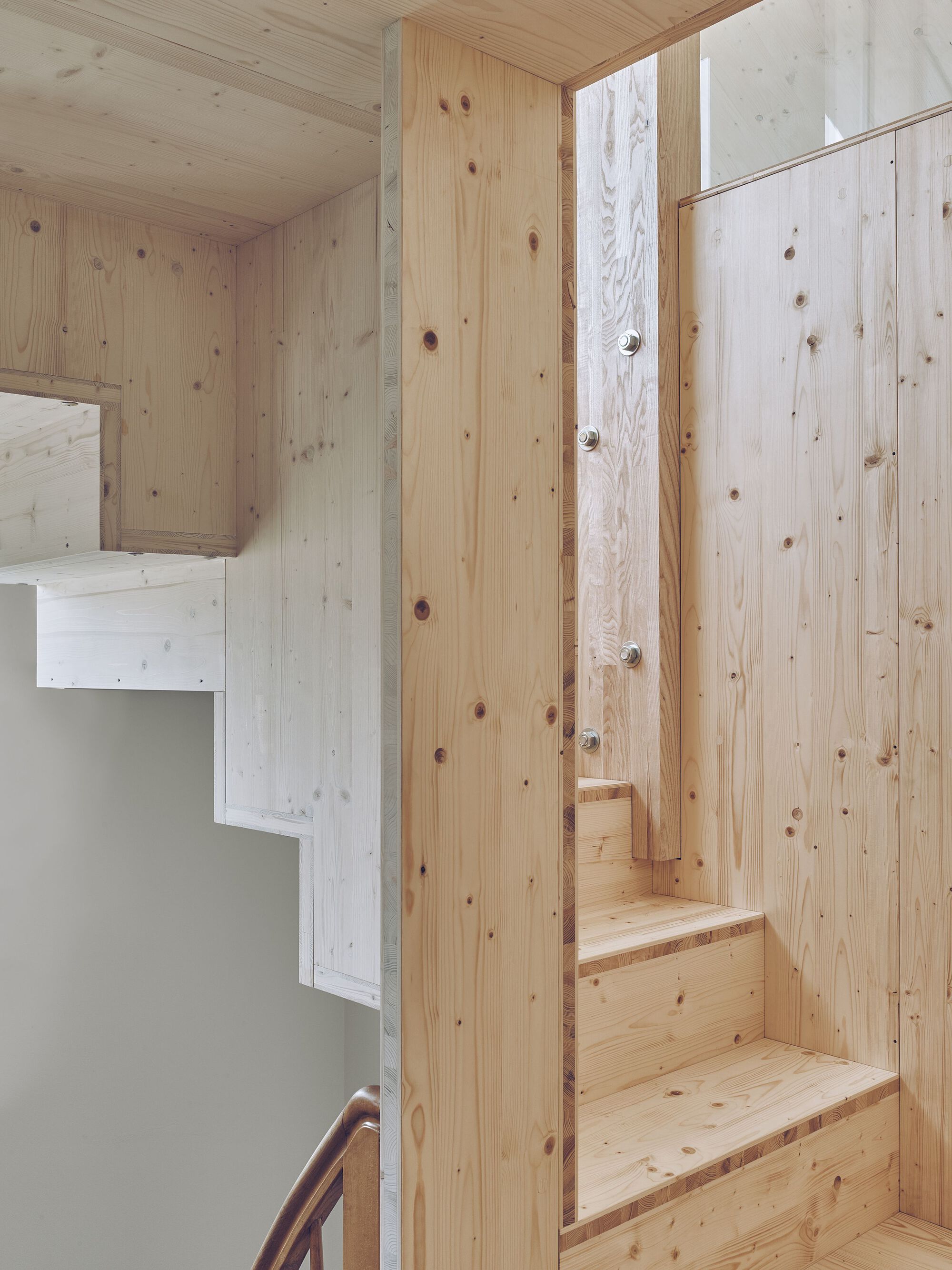 Gallery of House with a Flying Roof / Lorenz Bachmann - 11