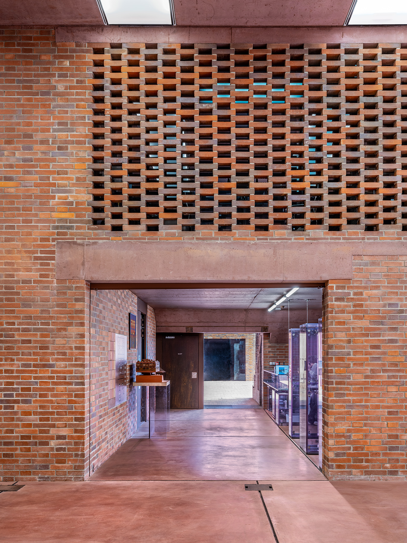 Gallery of GAMPA and Sféra with Public Spaces of Automatic Mills in ...