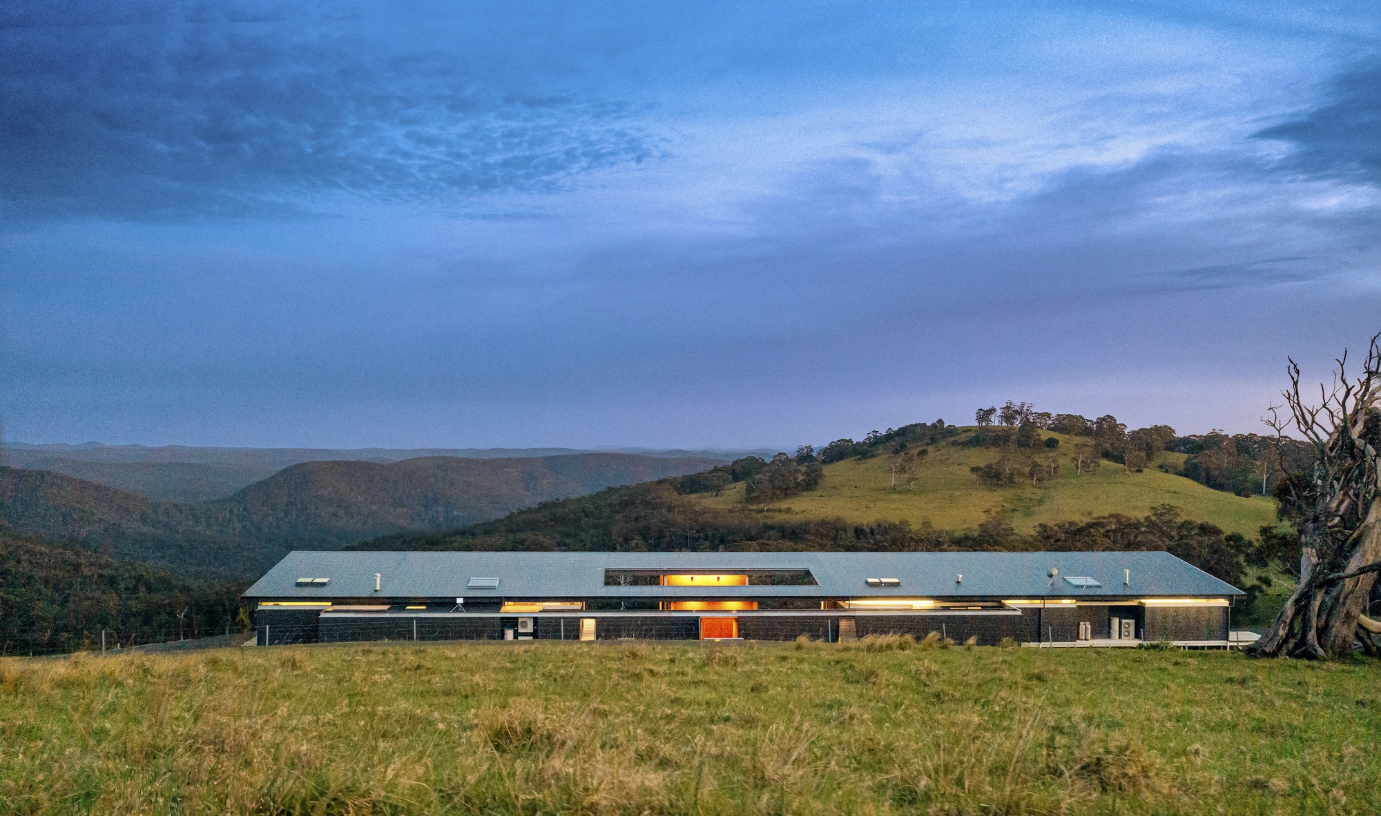 Gallery of Mountaintop Bilpin Resort / IAPA design - 7