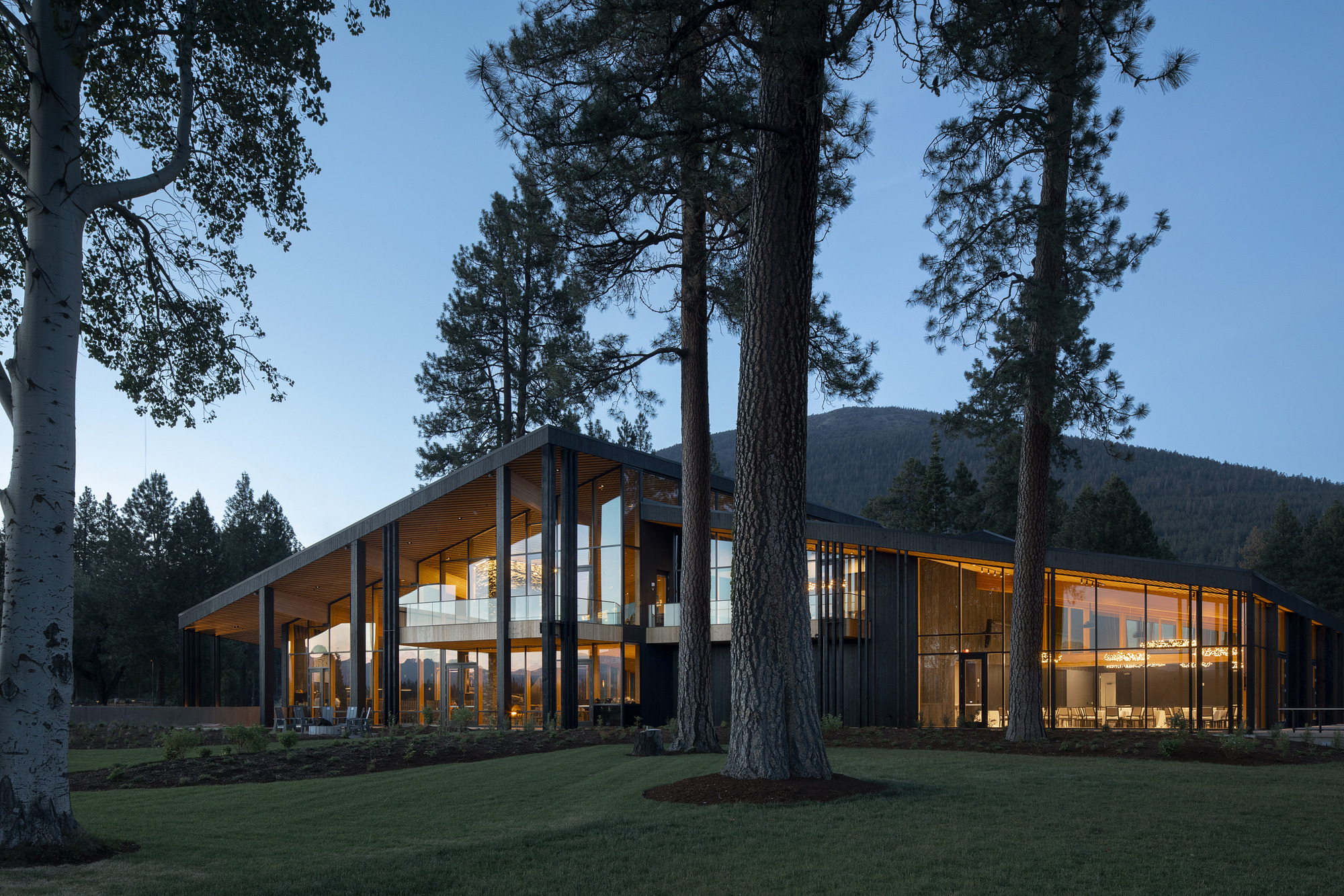 Gallery of Black Butte Ranch Lodge / Hacker Architects - 47