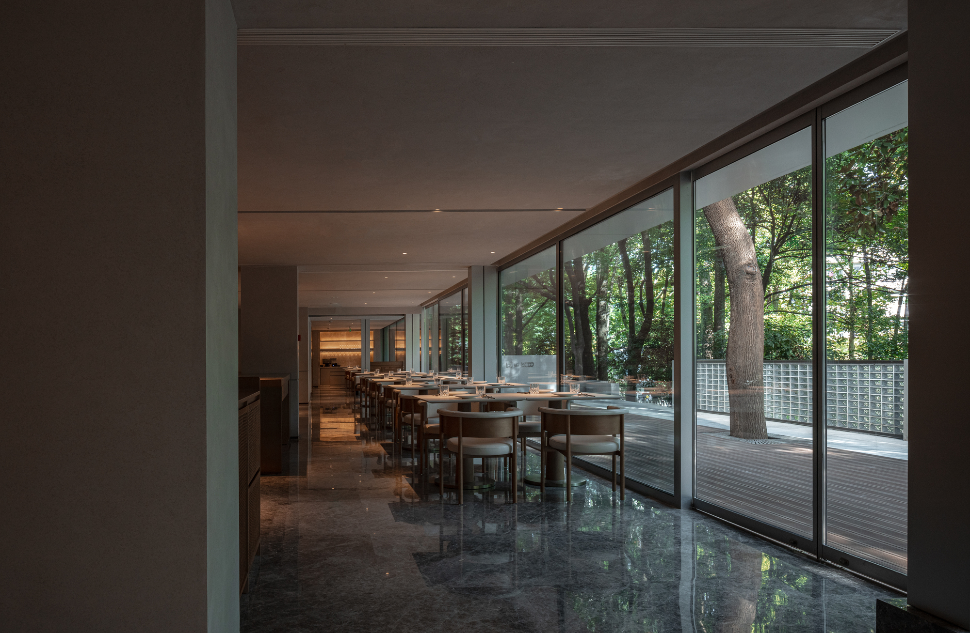 Gallery of Jinshang OCC Restaurant at the Nanjing Drum Tower / BUZZ ...