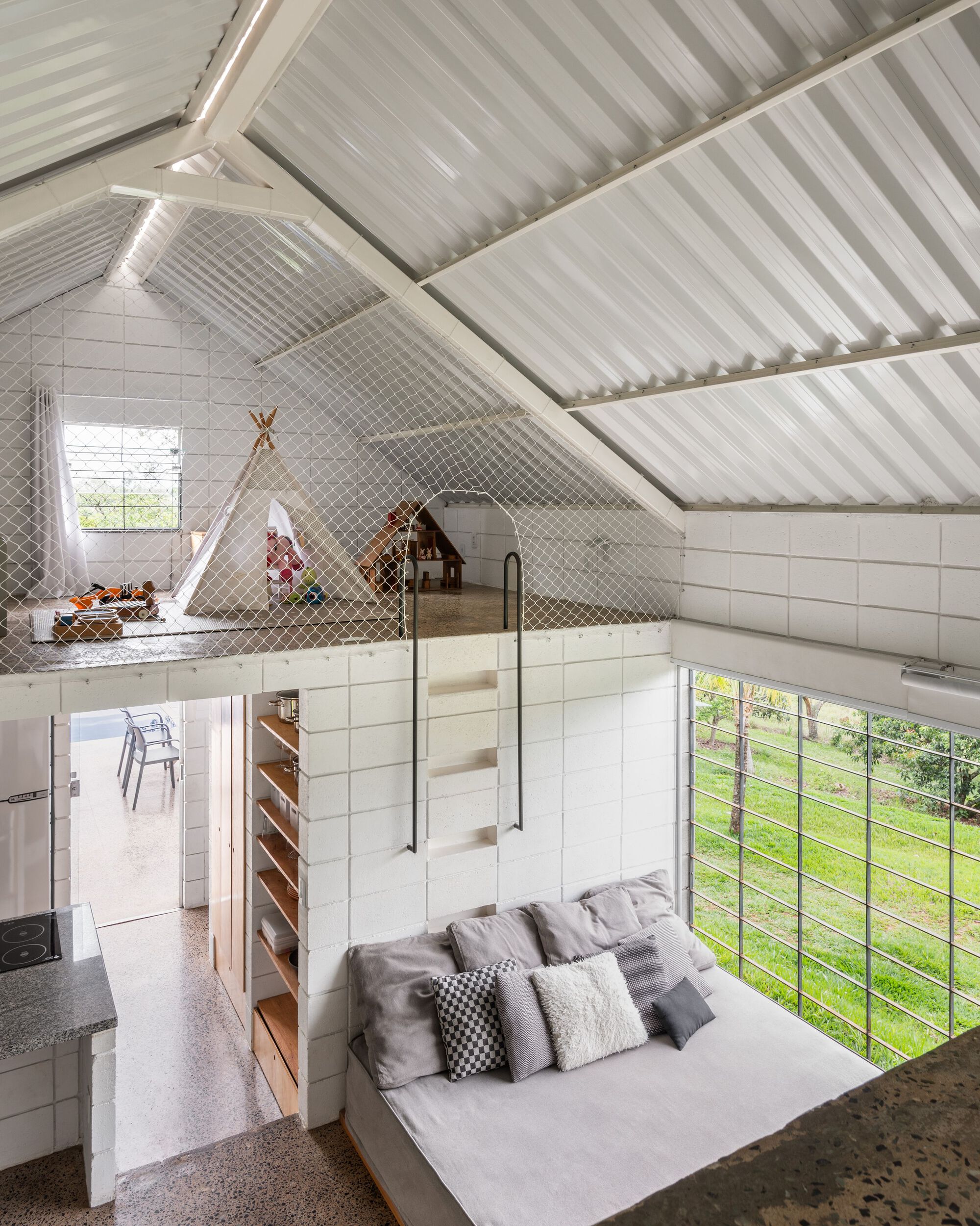 Galería de MI Casa / Estúdio Marion + Ivan Ventura Arquitetura - 5