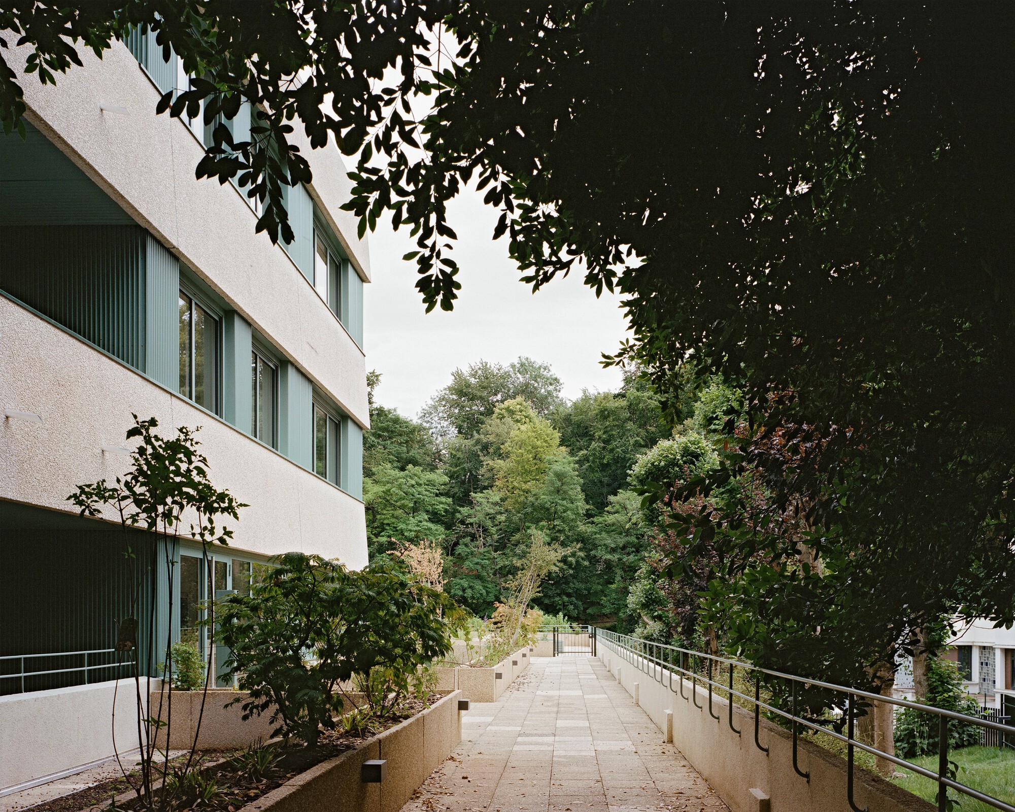 Gallery of Jean Moulin Building / AZC Architects - 7