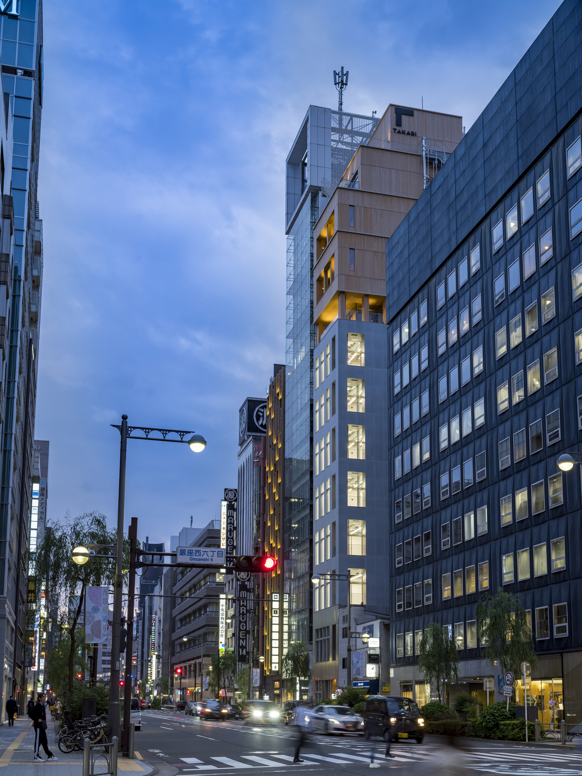 Gallery of Ginza Wooden Box - Ginza Takagi Building / Tetsuo Yamaji ...