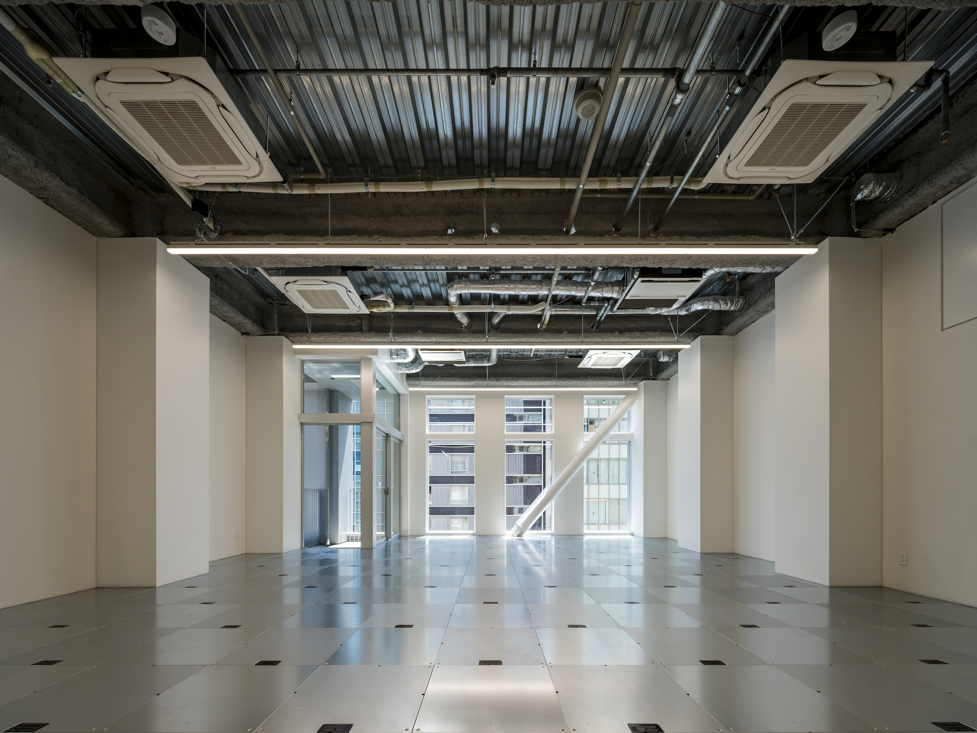 Gallery of Ginza Wooden Box - Ginza Takagi Building / Tetsuo Yamaji ...