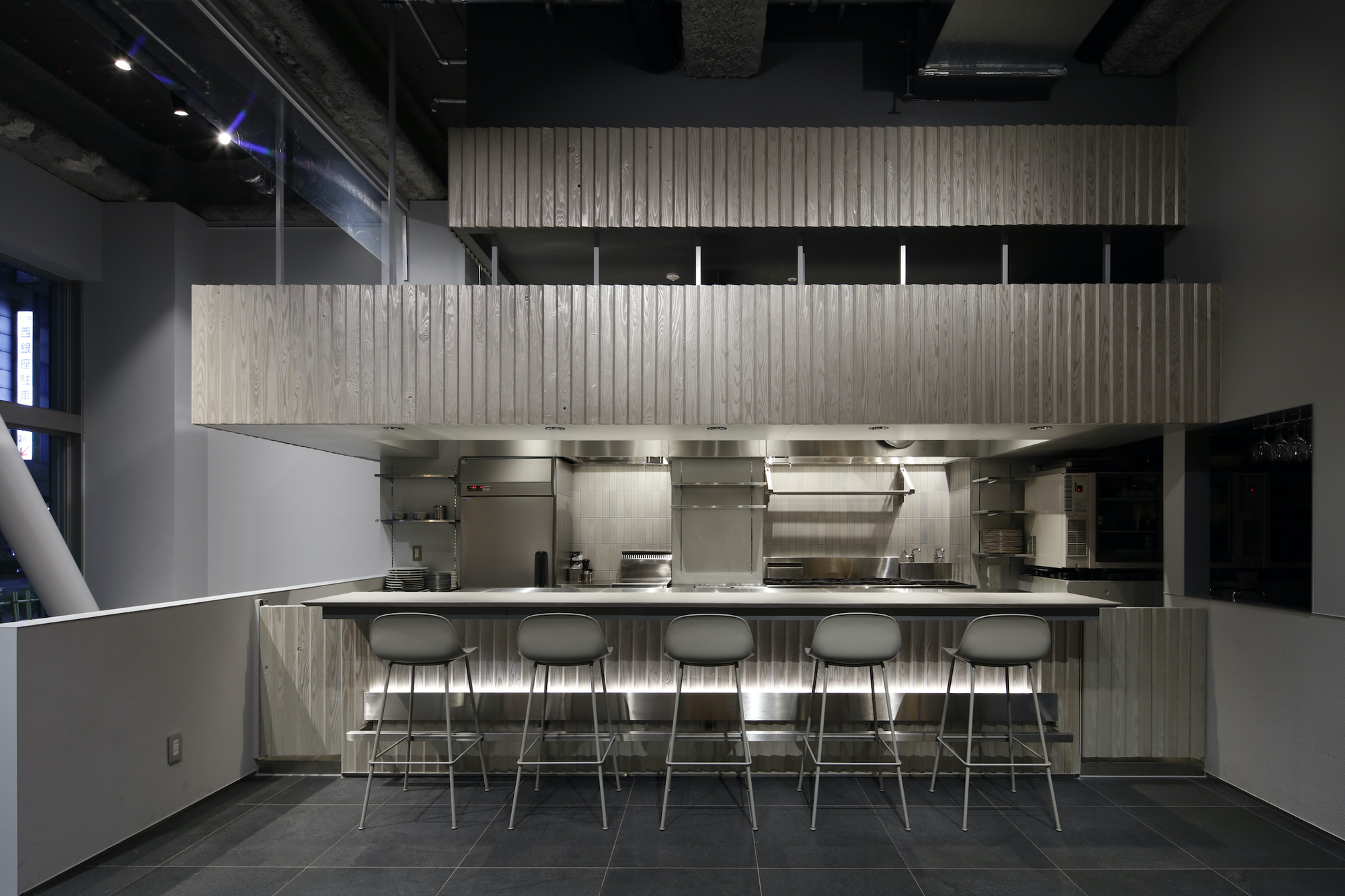 Gallery of Ginza Wooden Box - Ginza Takagi Building / Tetsuo Yamaji ...