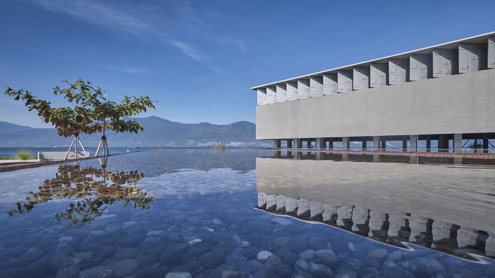 Contemporary Mosques: Using Context as Driver over Symbolism | ArchDaily