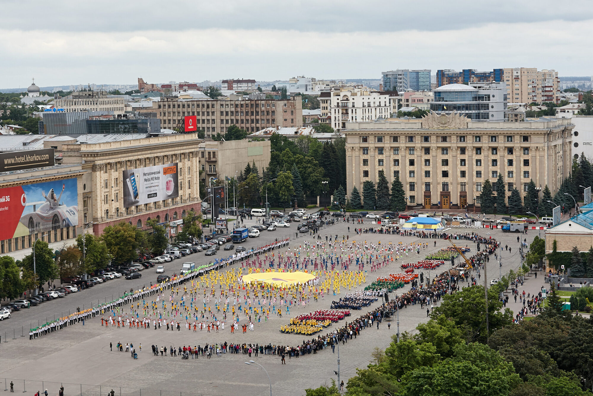 Gallery of Norman Foster and Buildner Deliver Once Again: A Showcase of ...