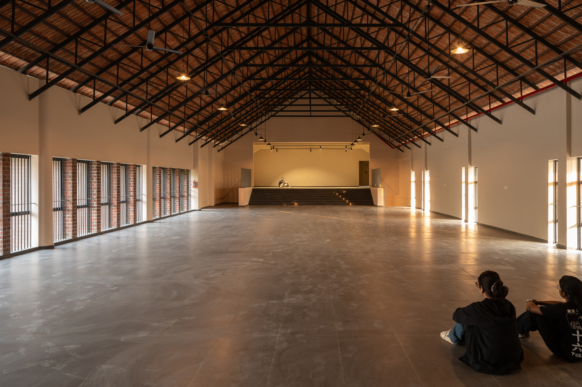 画廊 阿亚卡德 C.A.H.S. 学校/ Studio Acis - 11