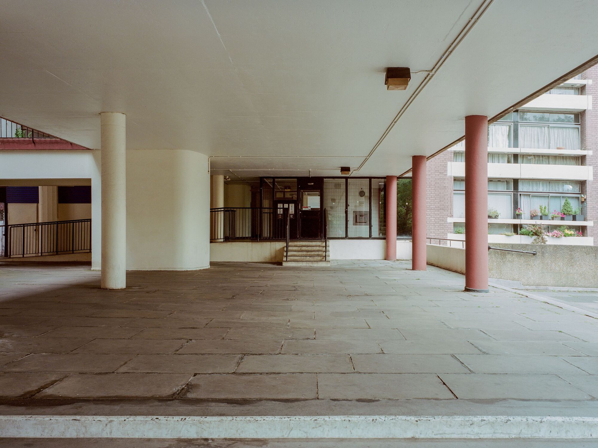 Gallery of Crescent House / TYPE - 7